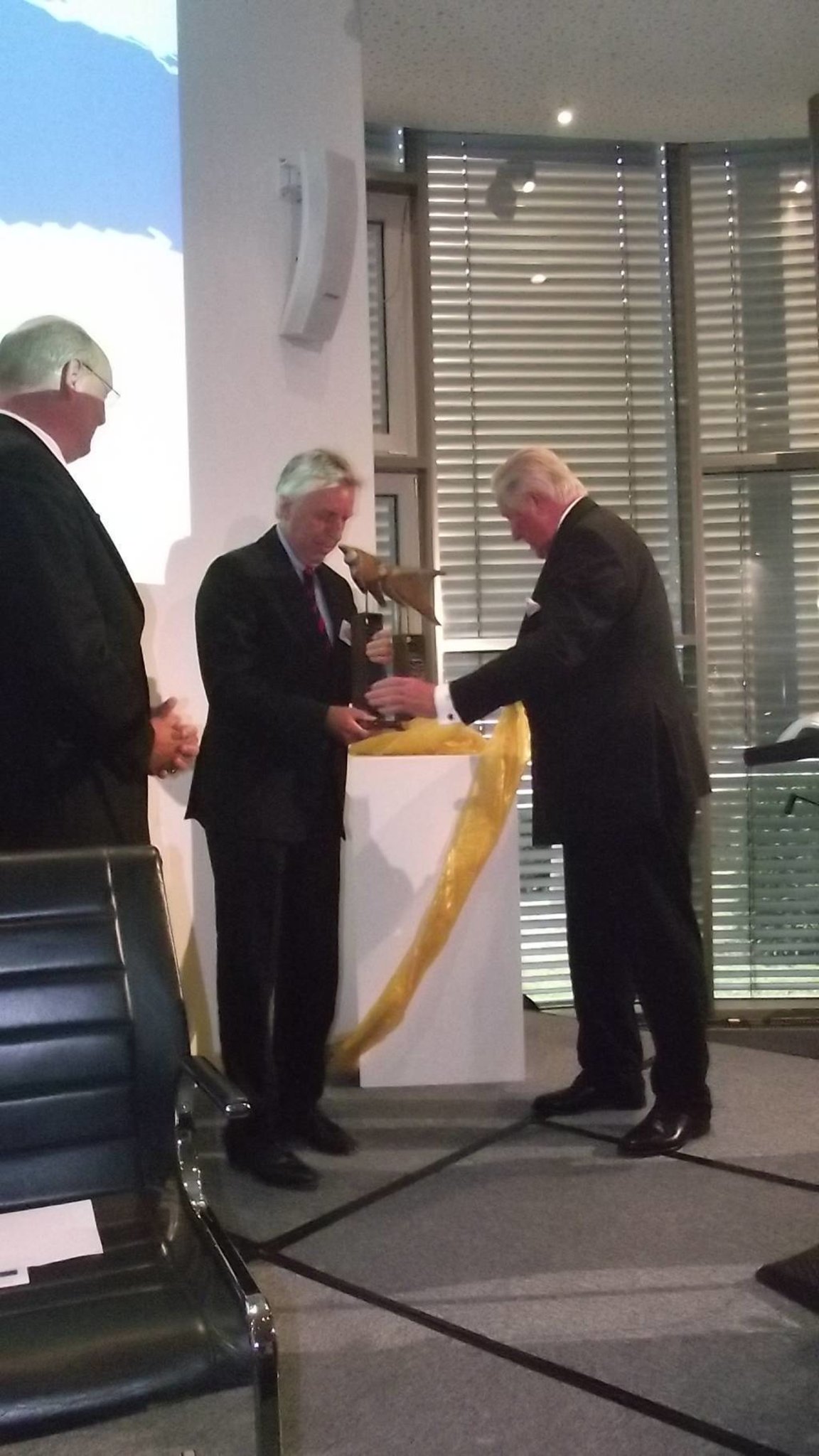 Unternehmerpreis „Der Traum vom Fliegen“ ging an Erich Staake - Duisburg