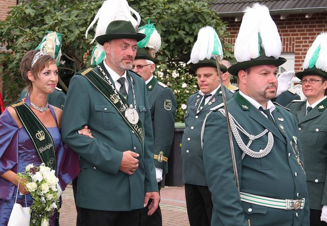 Thomas und Anja Ostendorf, das neue Königspaar in Haffen! - Rees