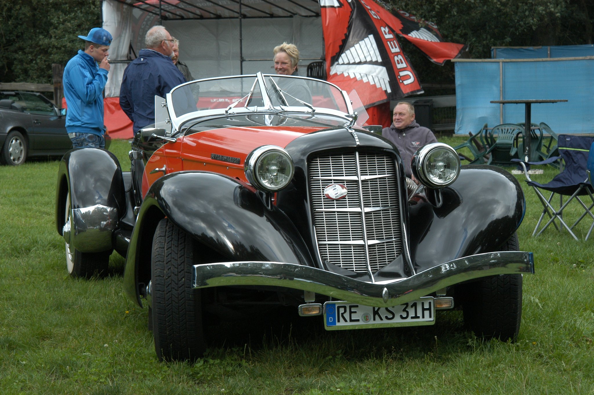 Mutter Vogel: Oldtimer- und Exoten-Treff - Marl