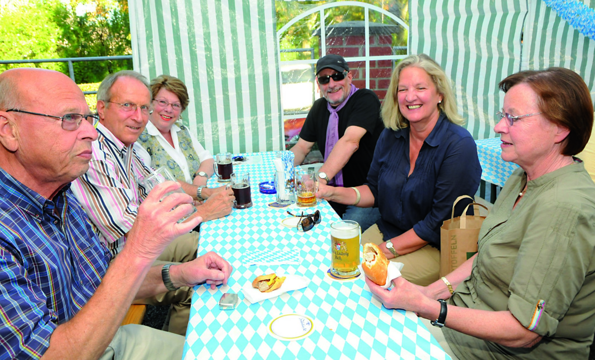 Bayerisches Bier und heimische Früchtchen - Velbert-Langenberg