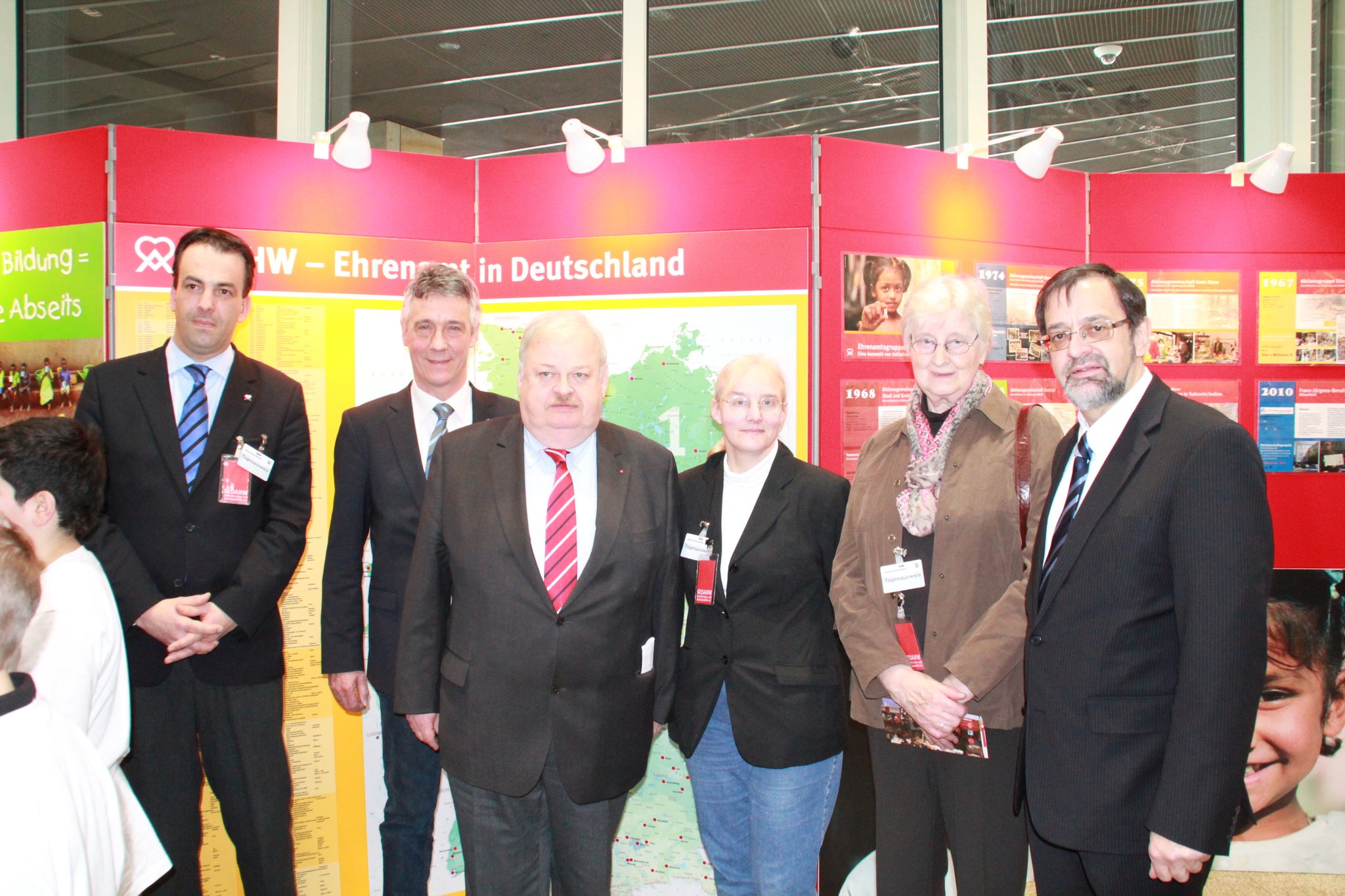 Michael Scheffler: Letmather DAHW-Gruppe zu Gast im Landtag - Iserlohn