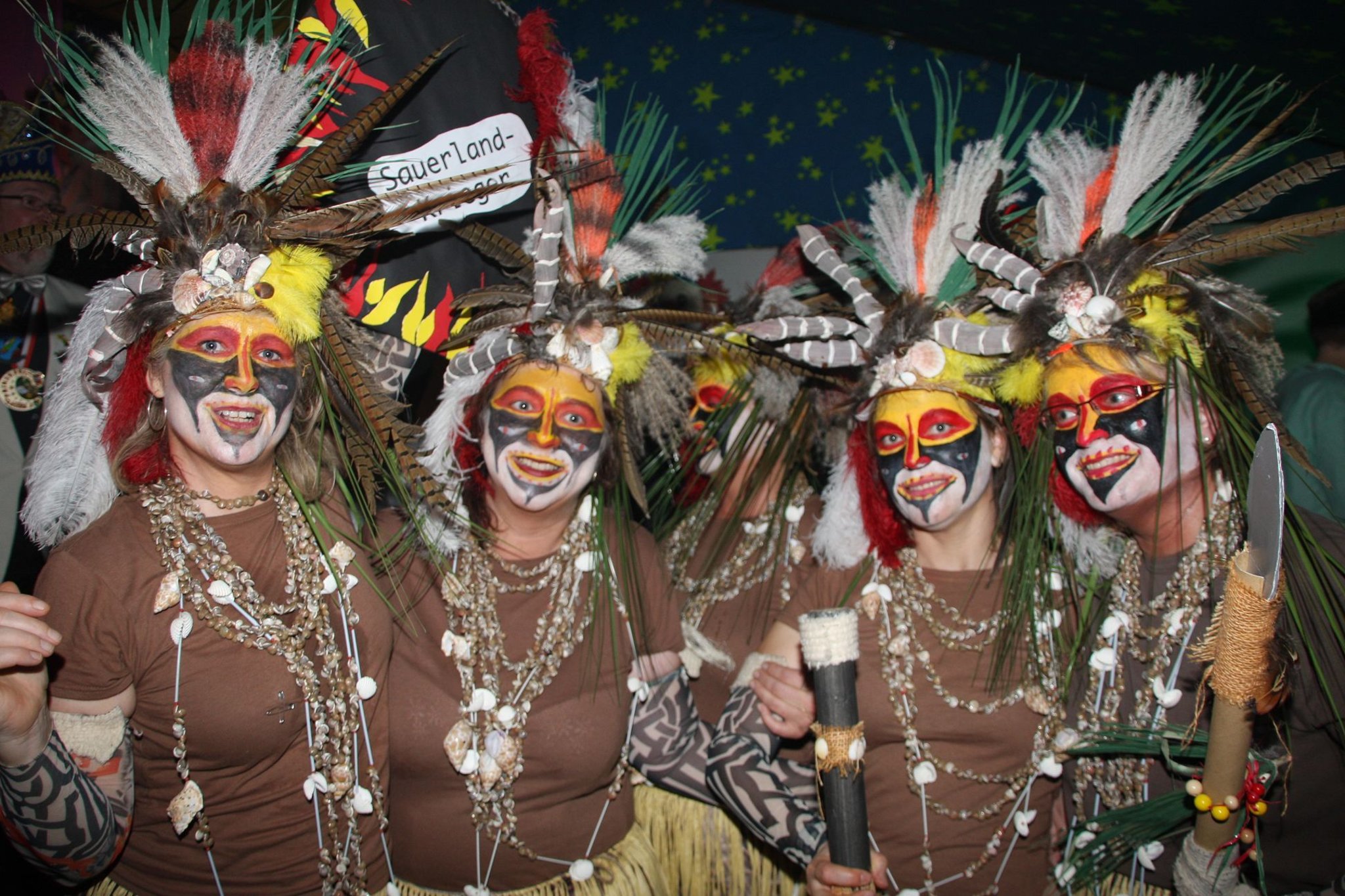 Eine super Stimmung auf dem Kostümball der MKG Kornblumenblau in Menden ...