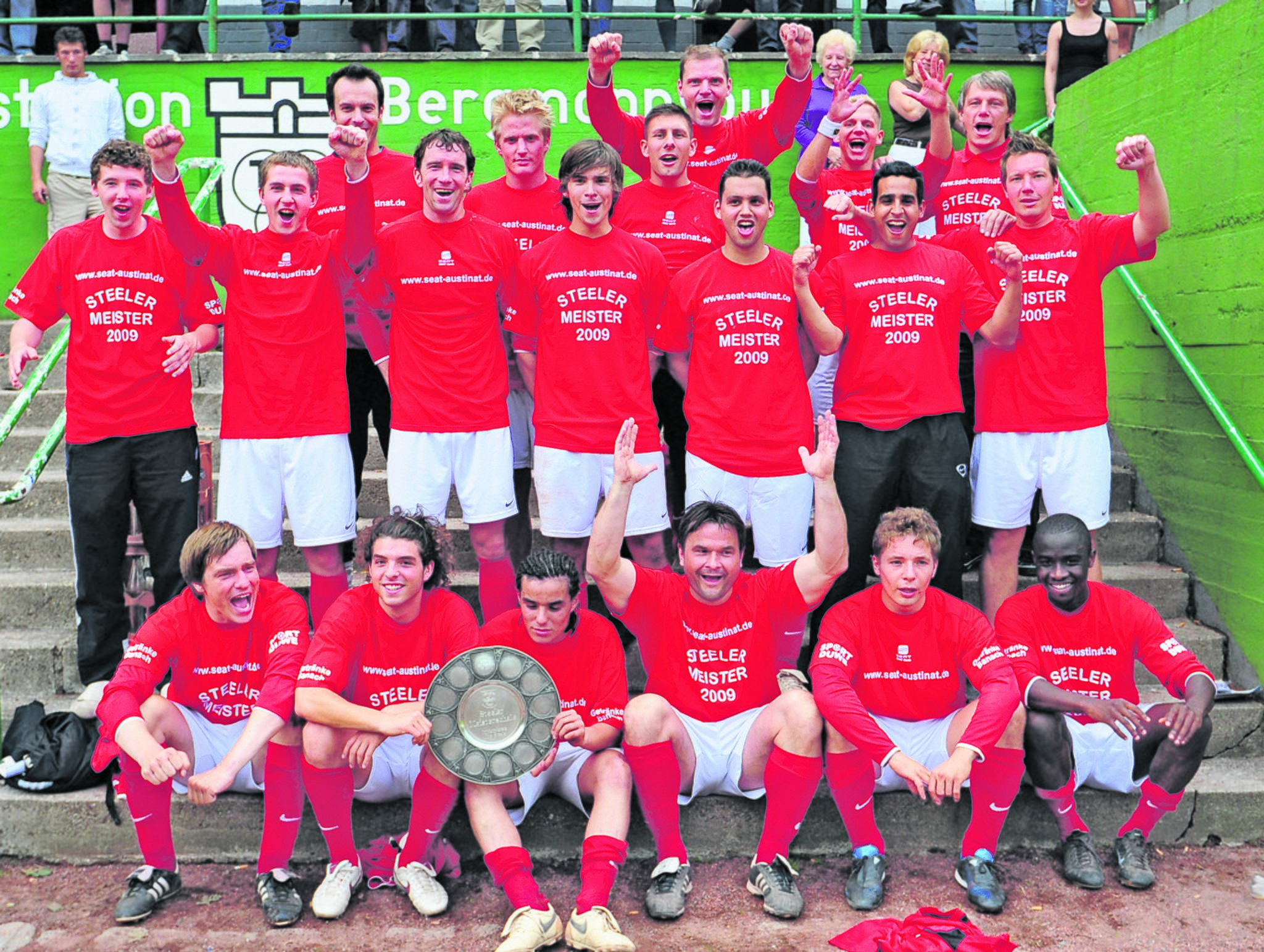 Ab heute rollt der Ball: 5. Steeler Stadtmeisterschaft startet! - Essen ...