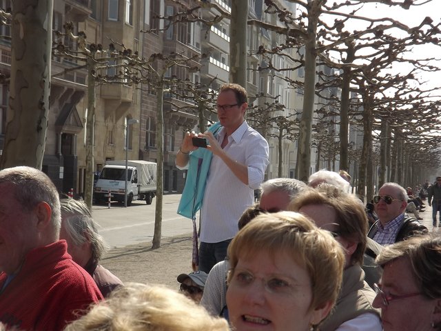 Wenn der WDR in Düsseldorf Eis verteilt und dann auch noch grillt ...