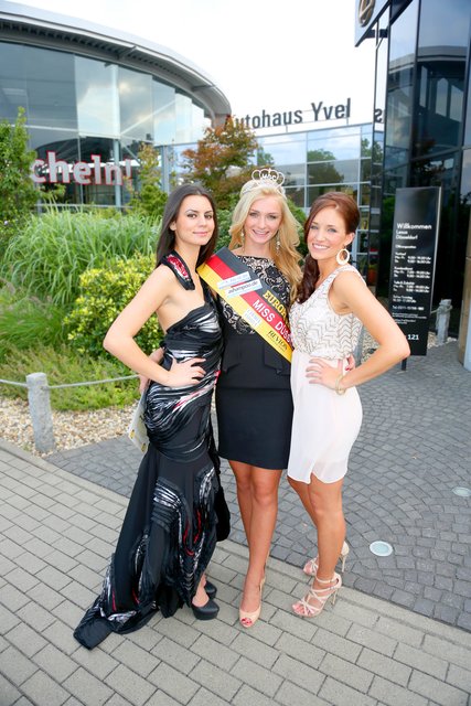 Kopf an Kopf-Rennen: 18-Jährige gewinnt Miss-Düsseldorf-Wahl - Düsseldorf