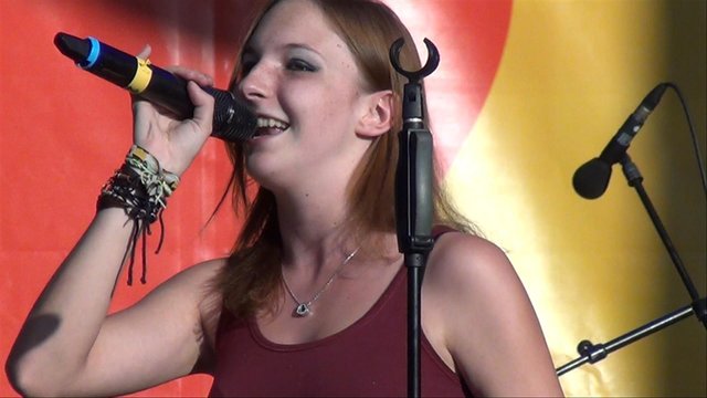 "Frequenz Rock" ab sofort mit Front-FRAU Jasi Rudowitz - Gelsenkirchen