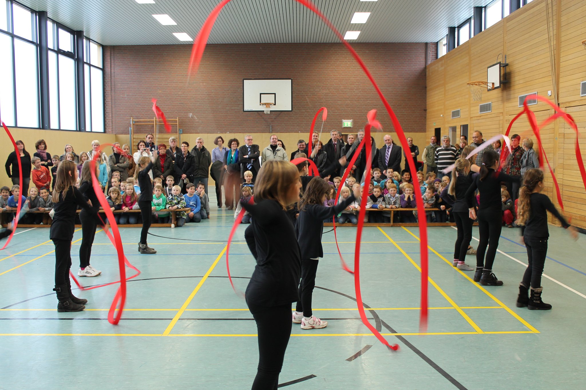 Sanierte Turnhalle in Appeldorn feierlich übergeben - Kalkar