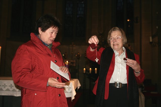 Silberne Caritas-Ehrennadel für Hedwig Ronge - Herdecke