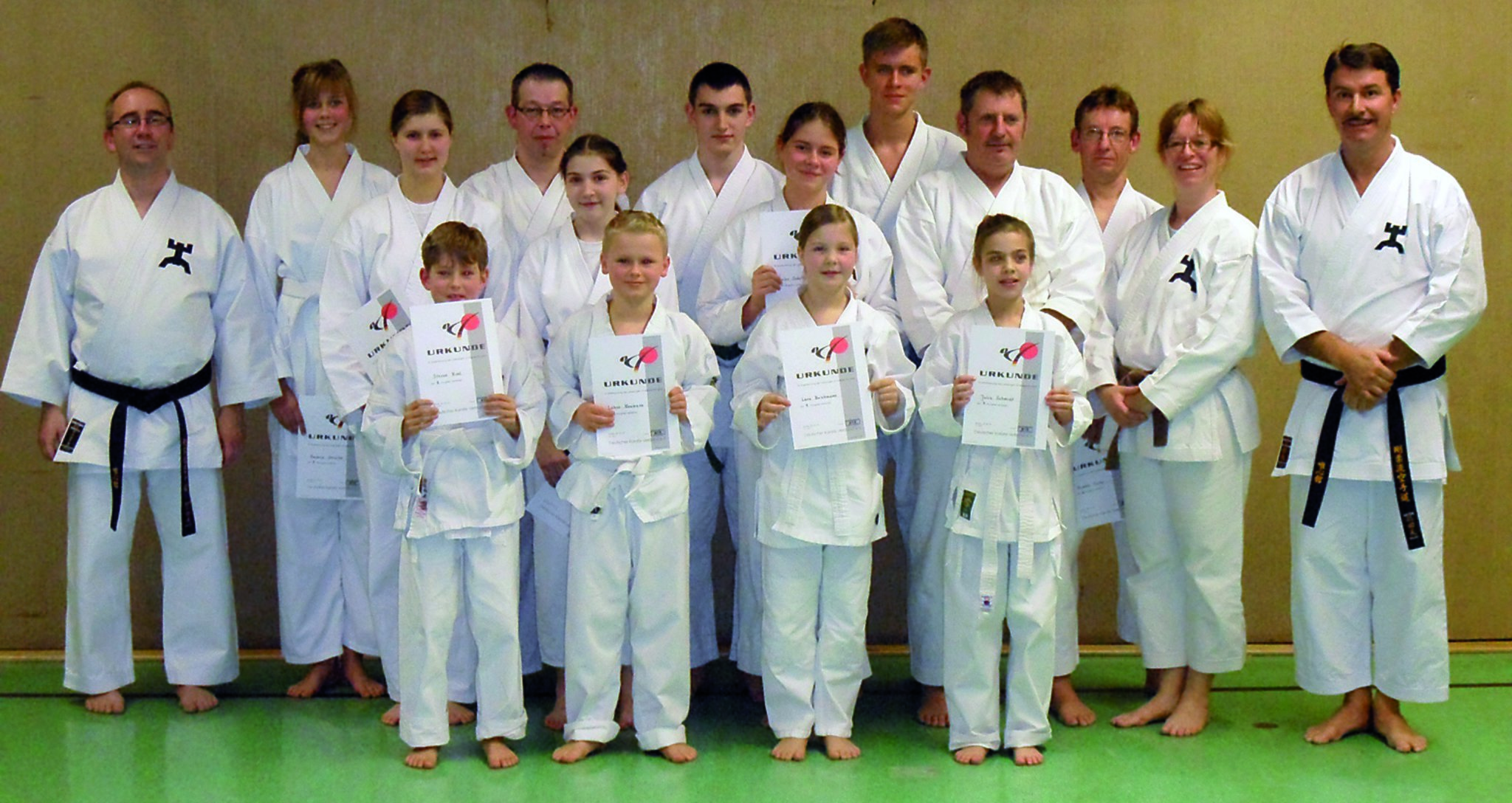 Karatekämpfer überspringen Farbe - Unna