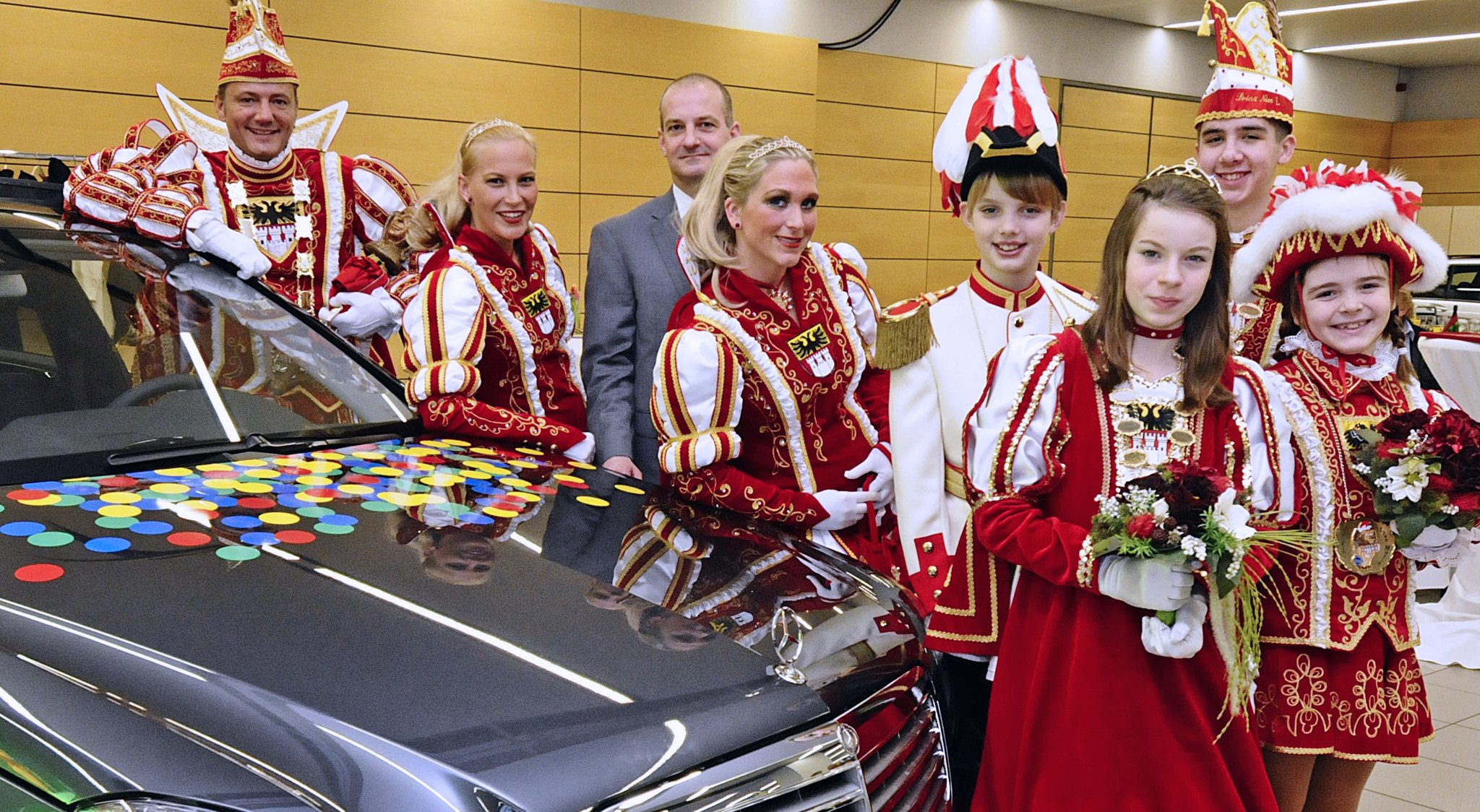 Prinz Dirk II. fährt ab sofort Mercedes-Benz - Duisburg