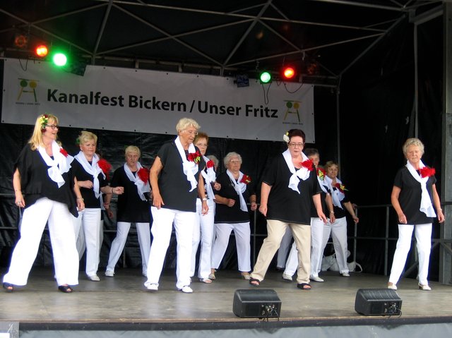 Folklore-Tanz in der Flora Marzina - Wanne-Eickel