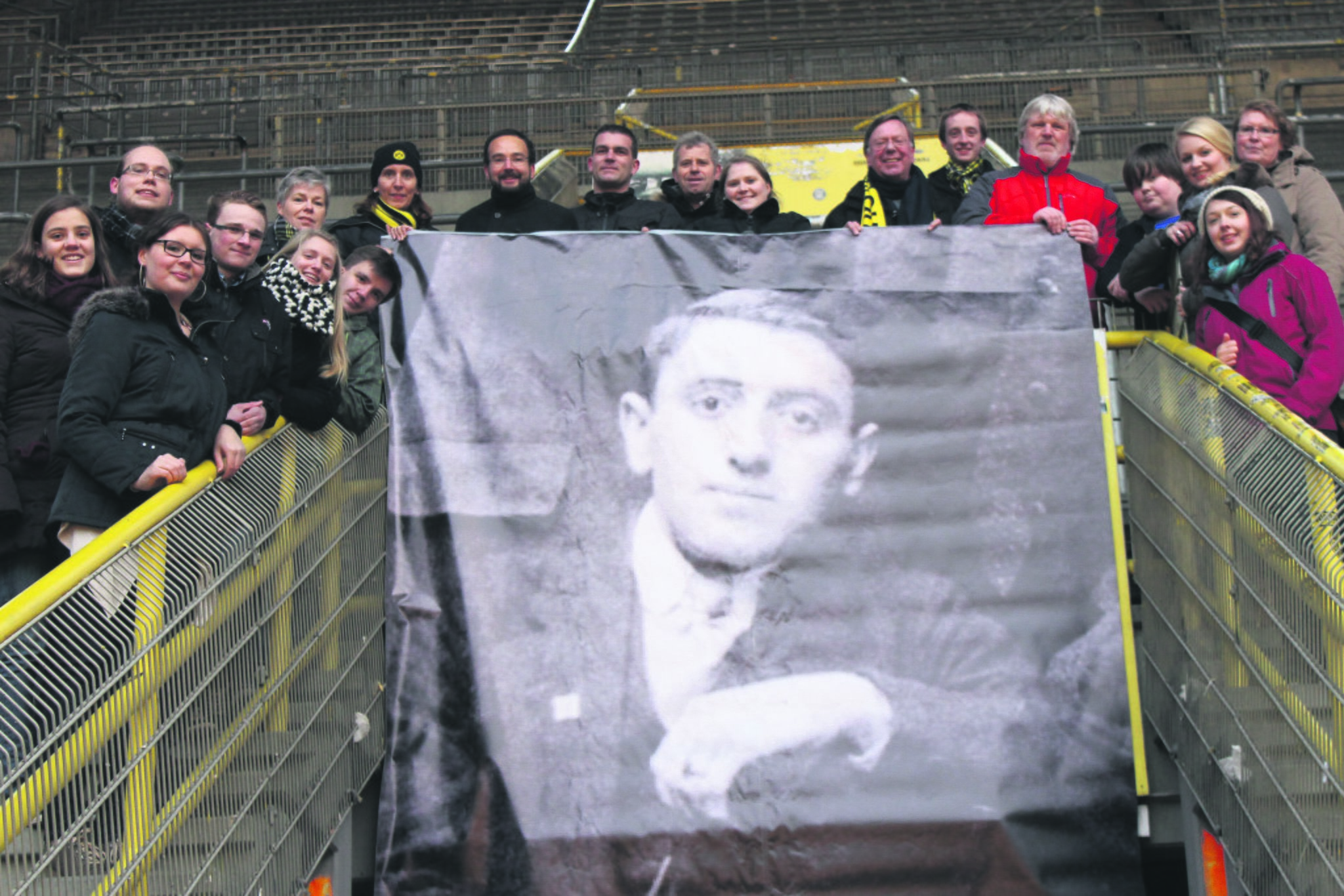 Gedenken an jüdischen Nationalspieler Julius Hirsch - Dortmund-City