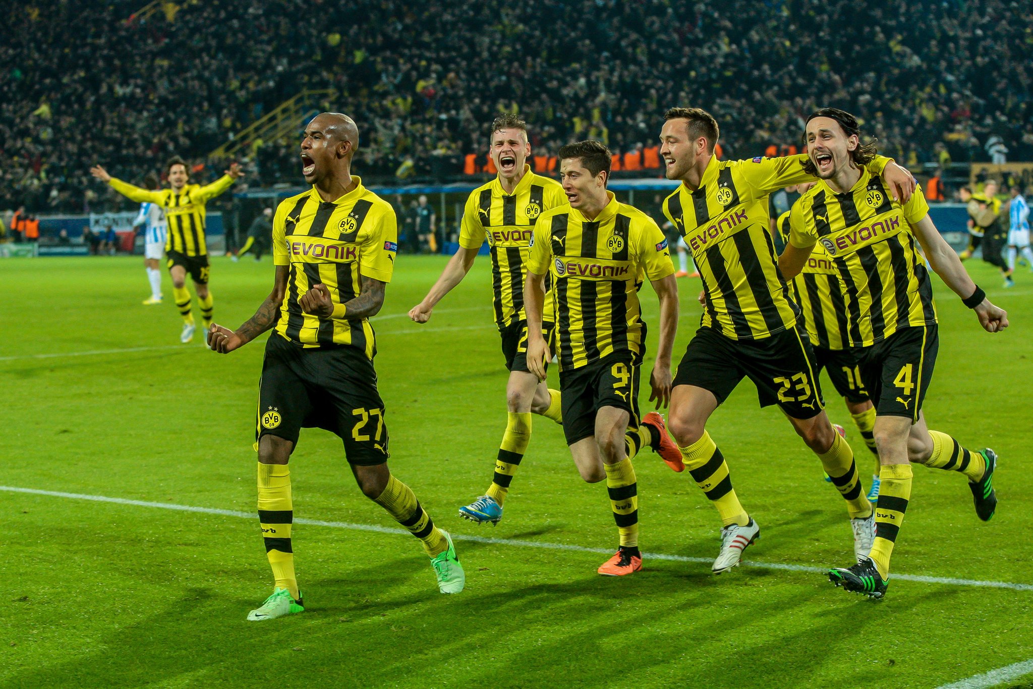 Der BVB feiert den Einzug ins Halbfinale. Hier sind die Fotos zum CL ...