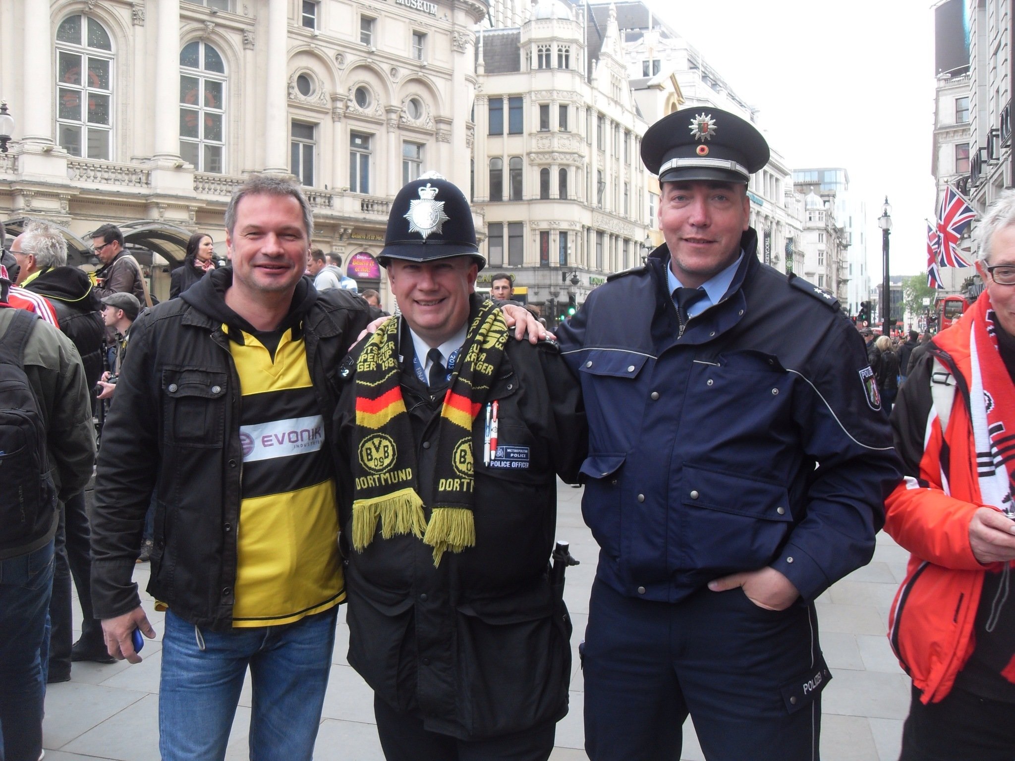 Zwei heimische Beamte dienstlich in London - Iserlohn