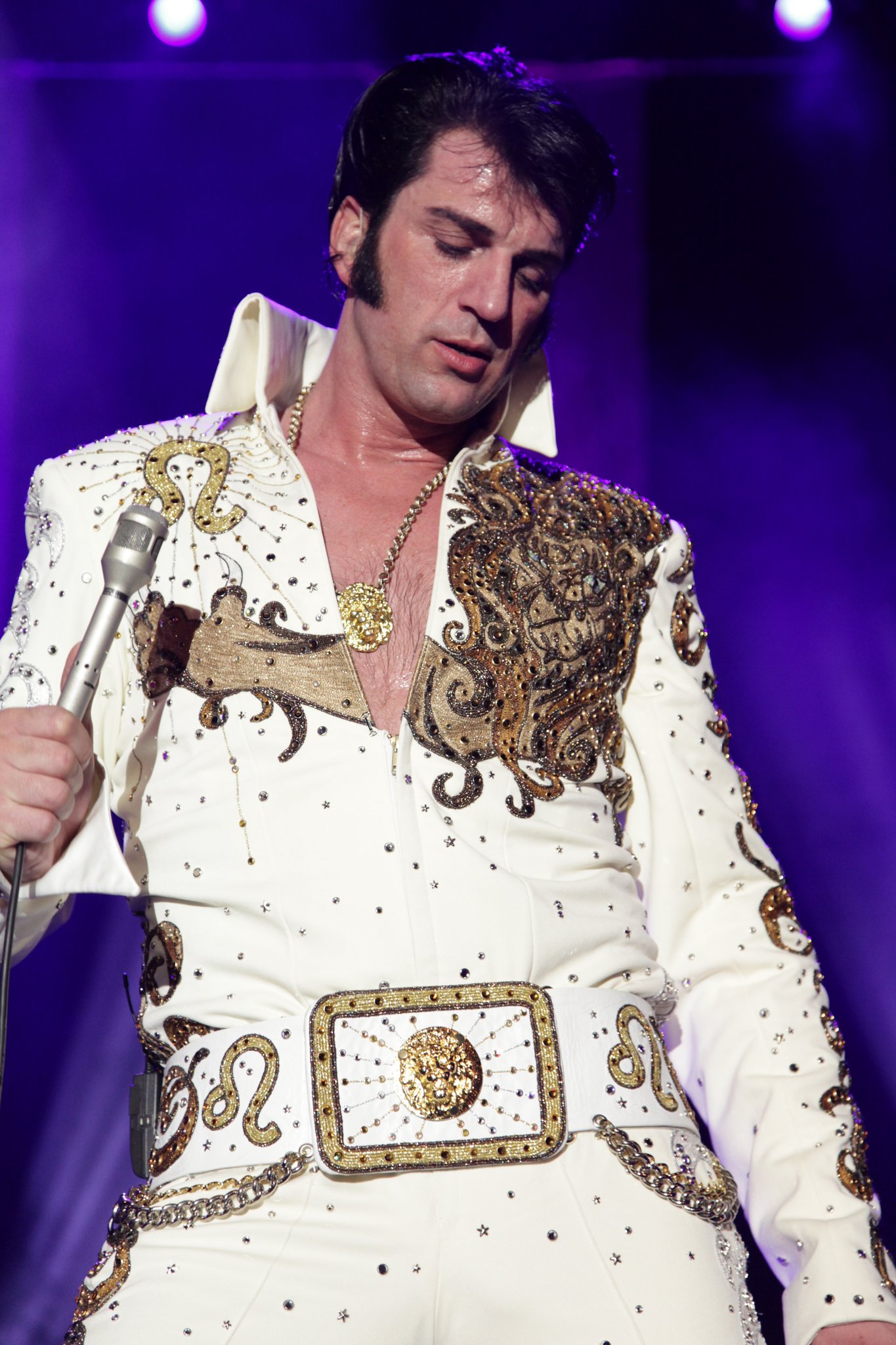 Dortmunder Elvis-Double Oliver Steinhoff zeigt viele Seiten des King ...