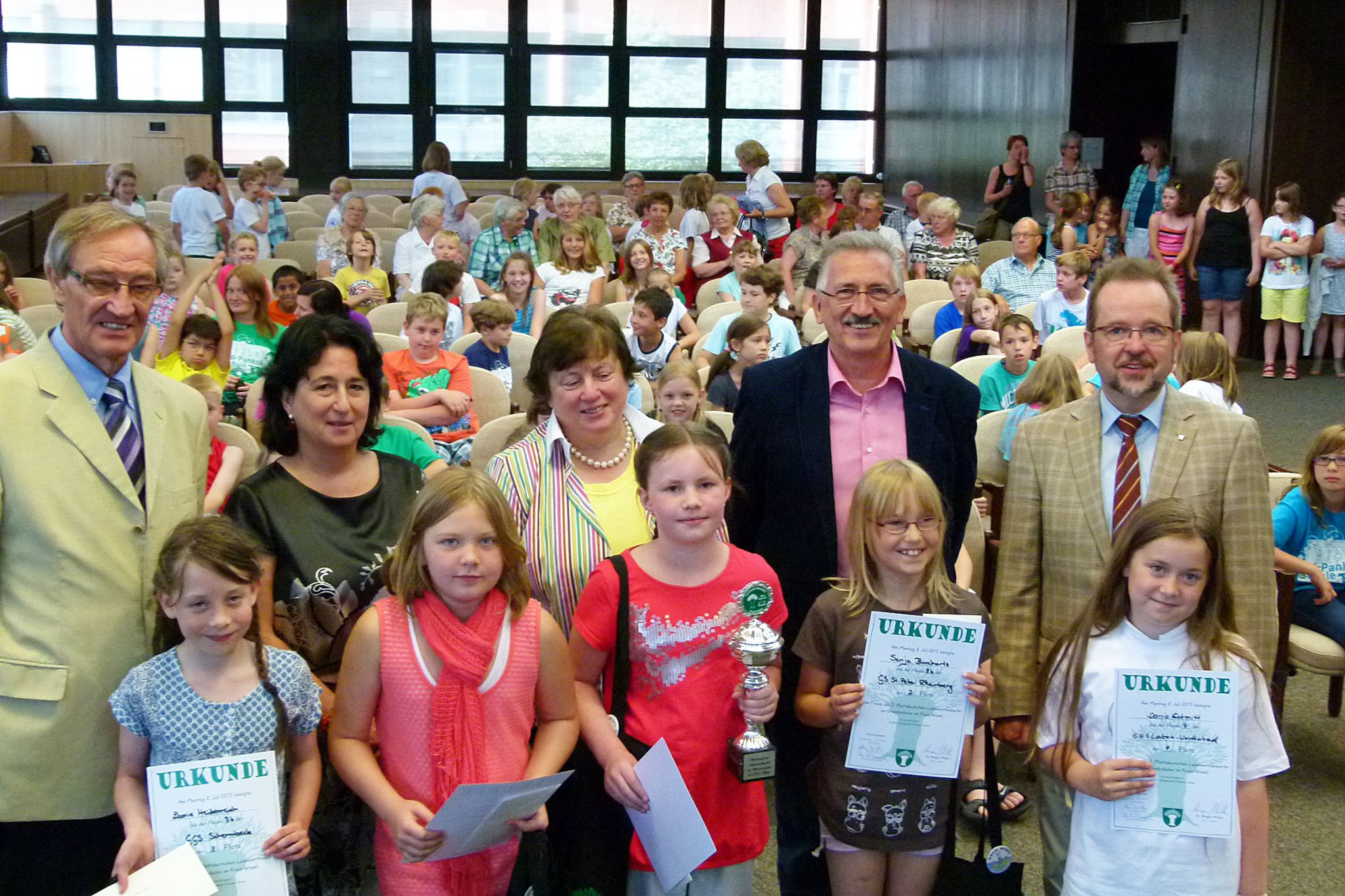 Anne Eimers aus Brünen gewinnt den Platt-Lesewettbewerb der ...