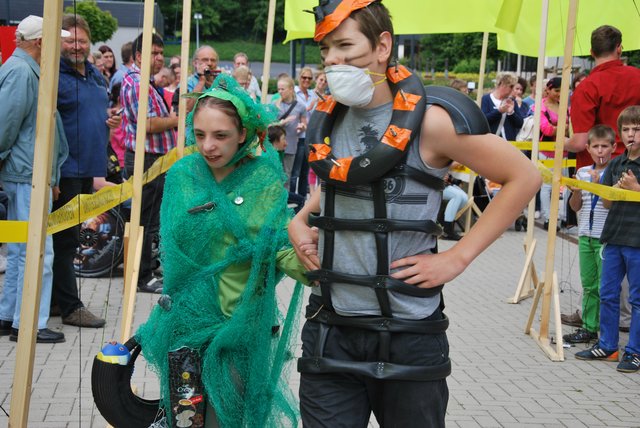 Schule Haus Freudenberg feierte Schulfest frei nach Christo - Kleve