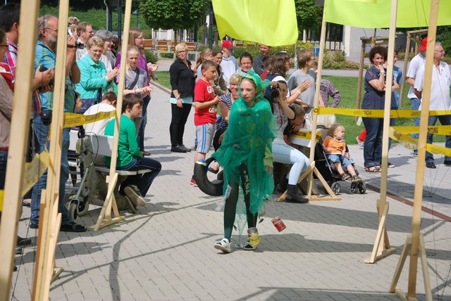 Schule Haus Freudenberg feierte Schulfest frei nach Christo - Kleve