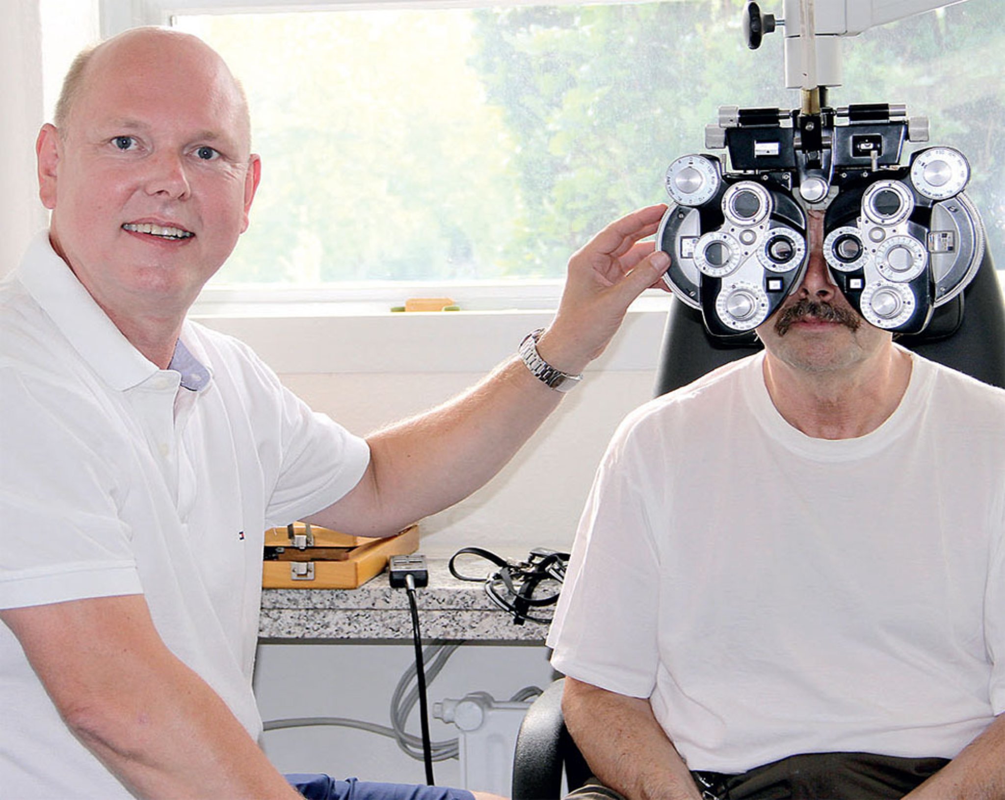 „Glas-Vision“: Augenoptiker auf Hausbesuch - Gladbeck