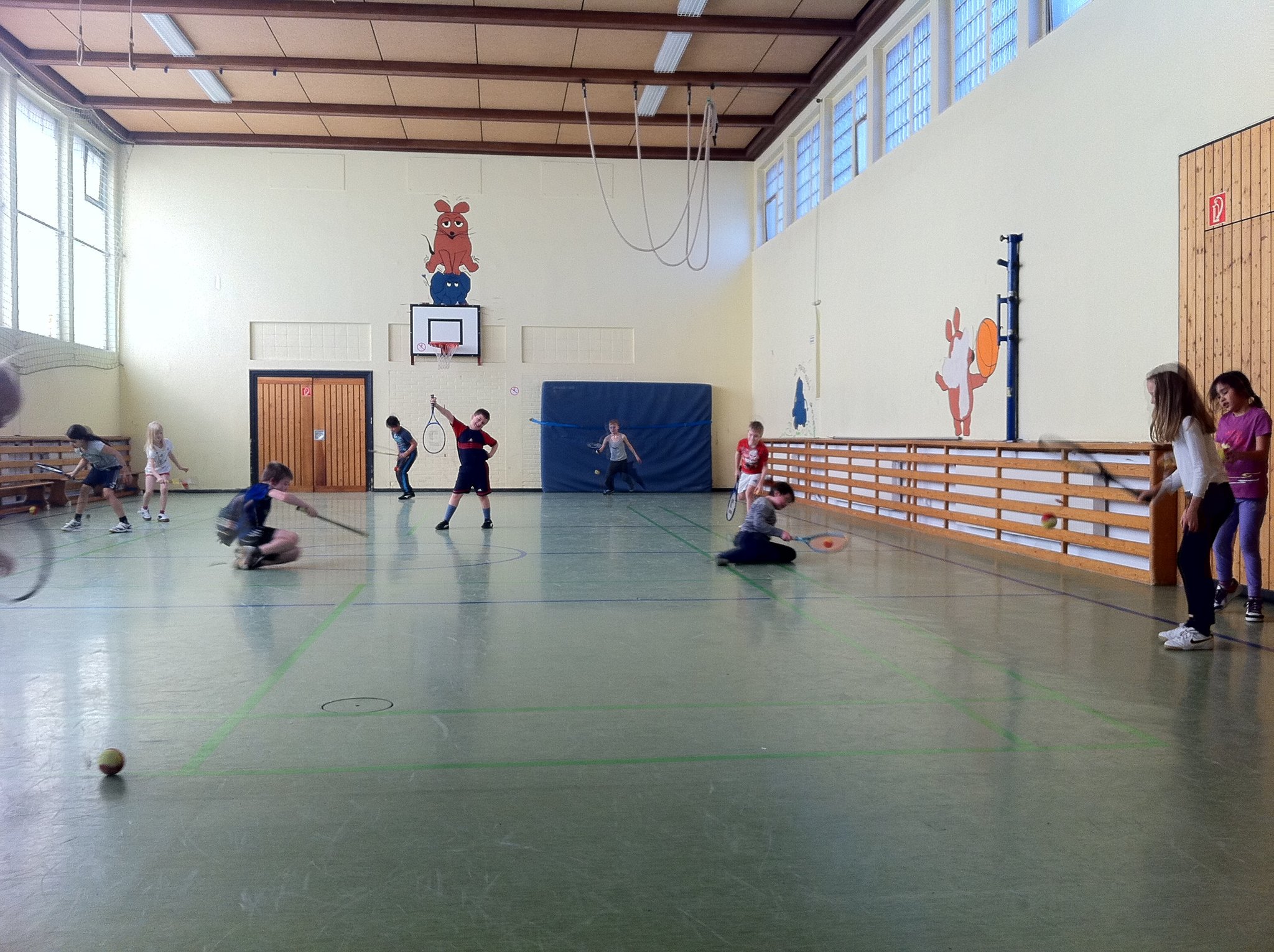 In der Ballschule geht es auch ohne Tennisball rund - Essen-Nord