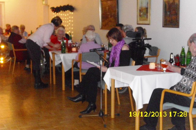 Fröhliche Weihnacht überall: Weihnachtsfeier im AWO- Seniorenzentrum ...