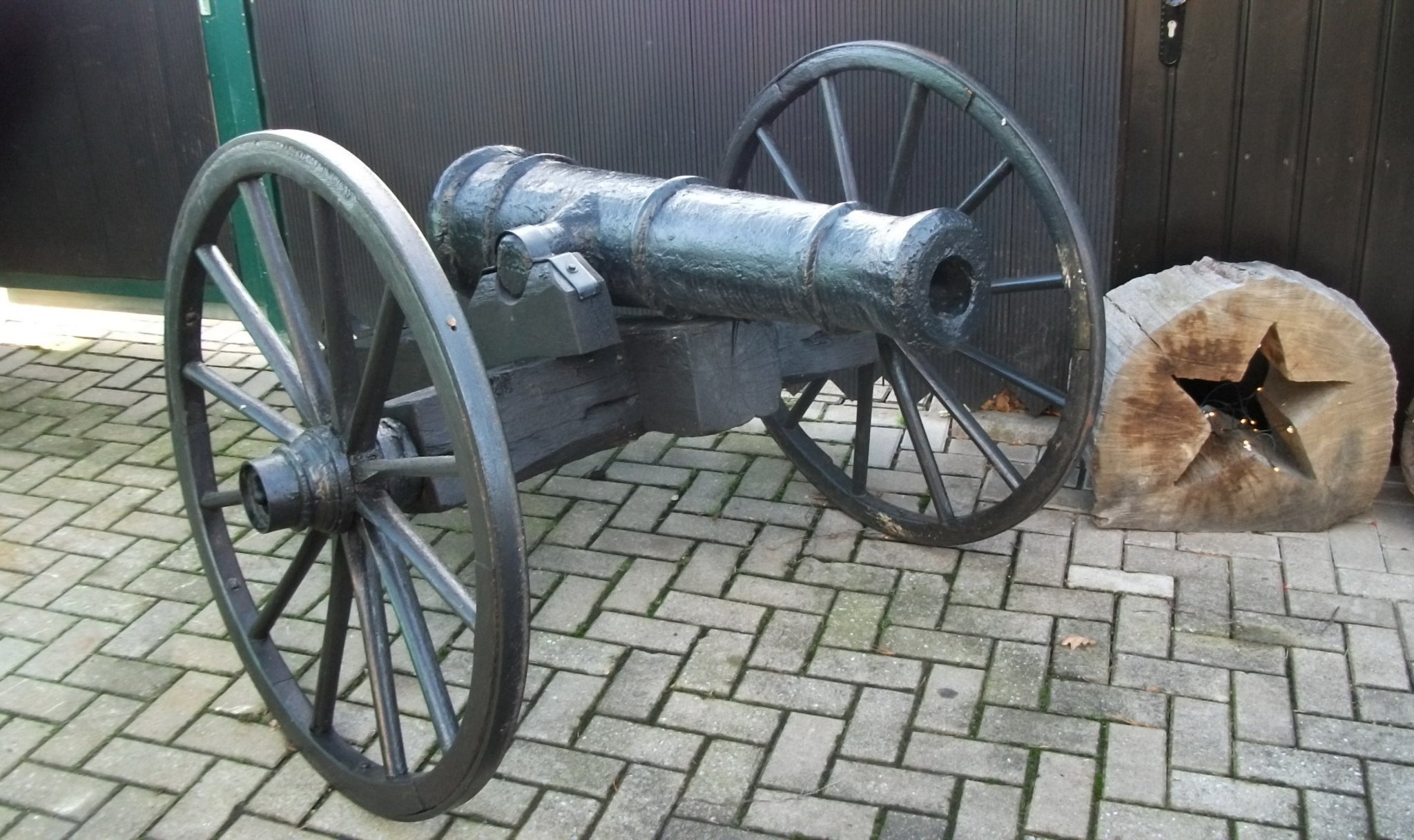 Eine friedliche Kanone - Menden (Sauerland)