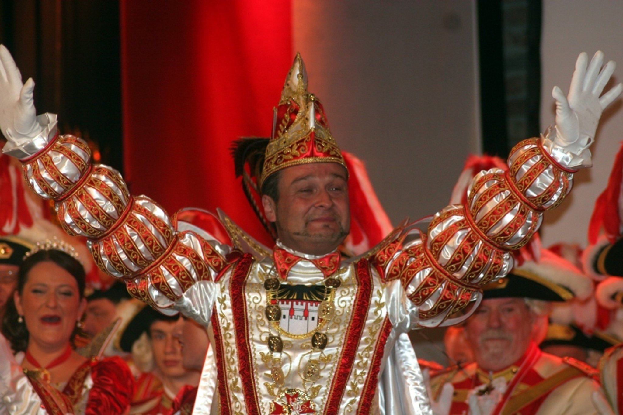 Gutti I. wurde zum Närrischen Oberhaupt Duisburgs in der Session 2013/ ...