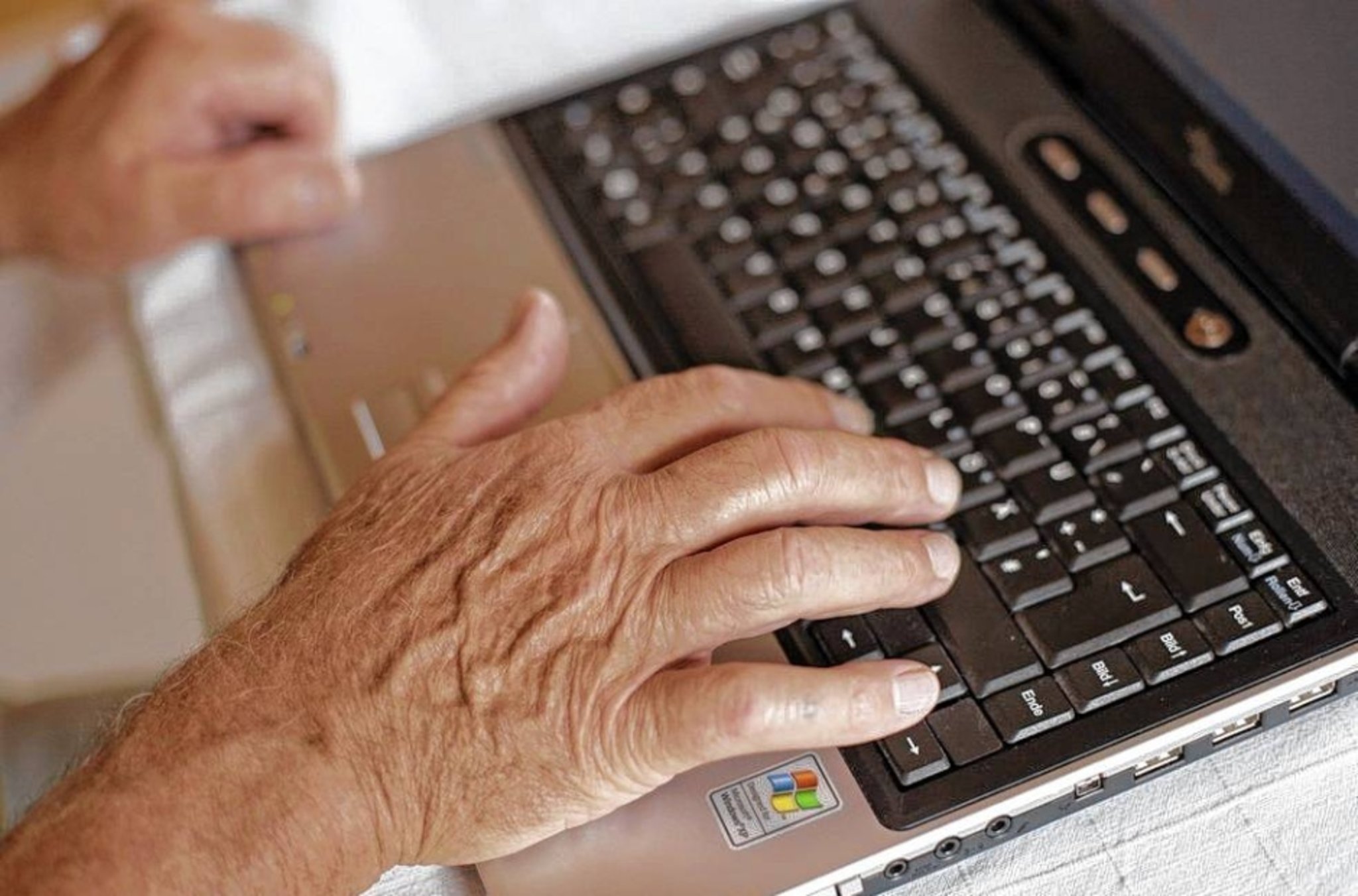 DRK-Kurs: Ergraute Computer-Junkies erobern Facebook ...