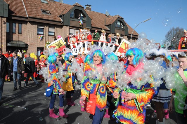 Höhepunkt des Olfener Karnevals 2014: Der traditioneller Umzug am ...