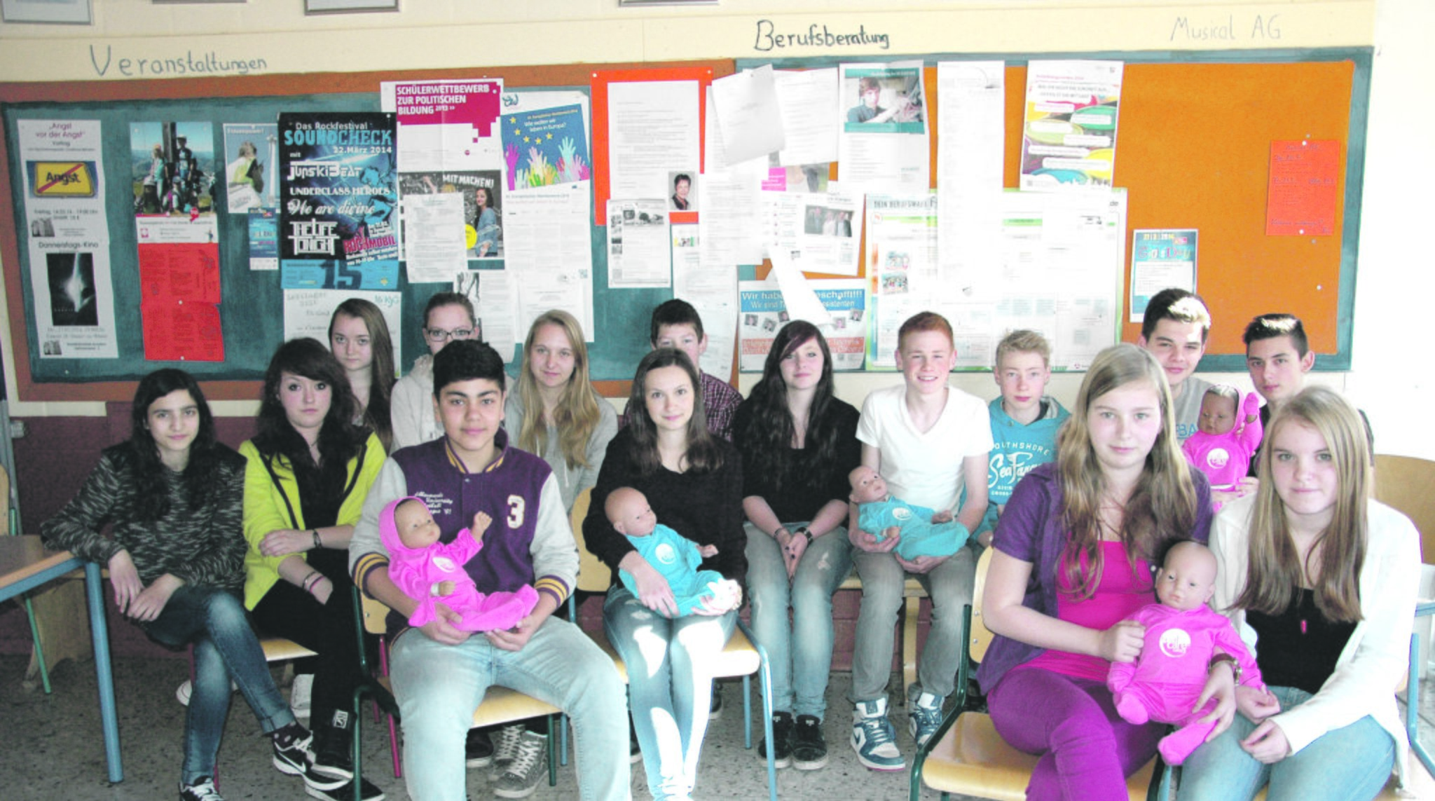 Babysegen an Sunderner Realschule: Pilotprojekt voller Erfolg - Sundern ...