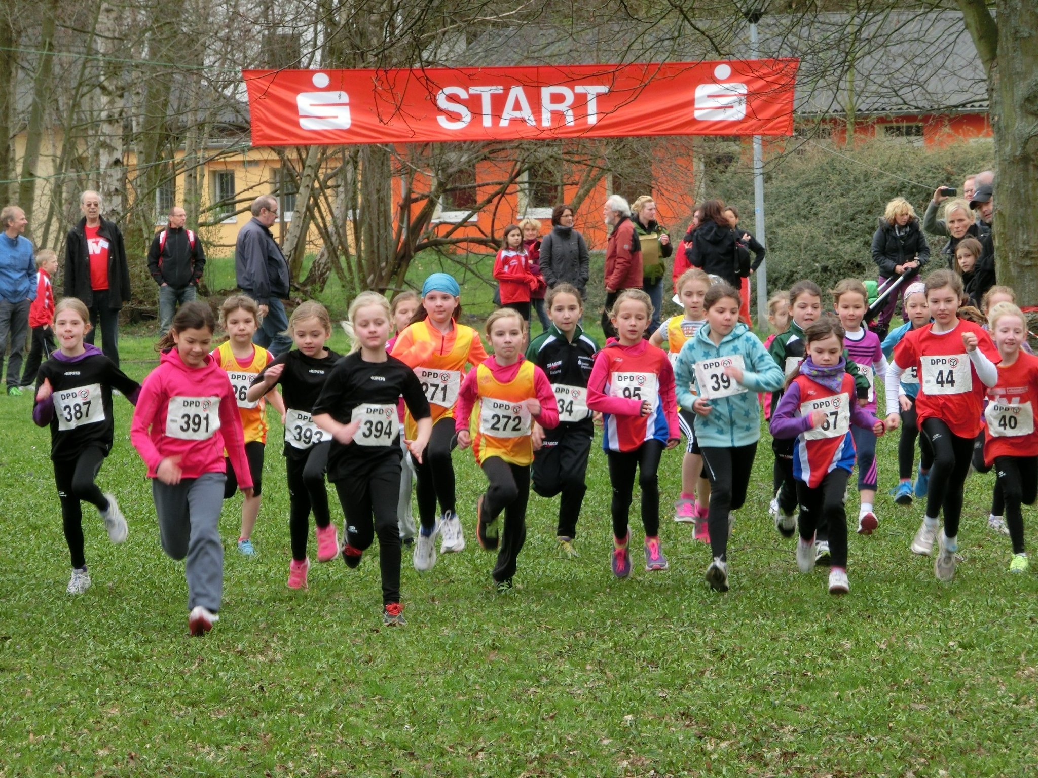 Ansturm auf Cross- und Waldlaufmeisterschaften im Königsborner Kurpark ...