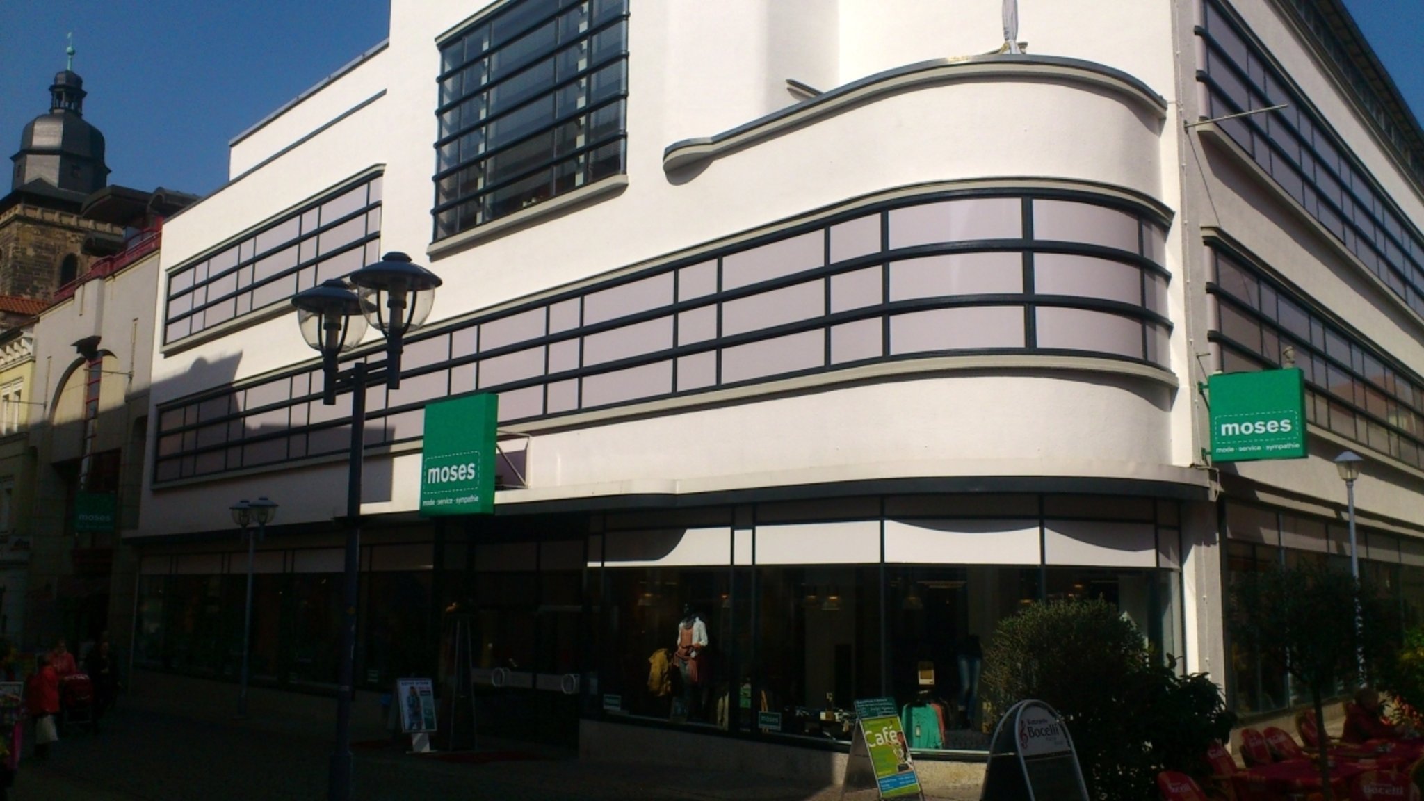 Gothas Kaufhaus „JOH“ ist jetzt „moses“ - Alpen