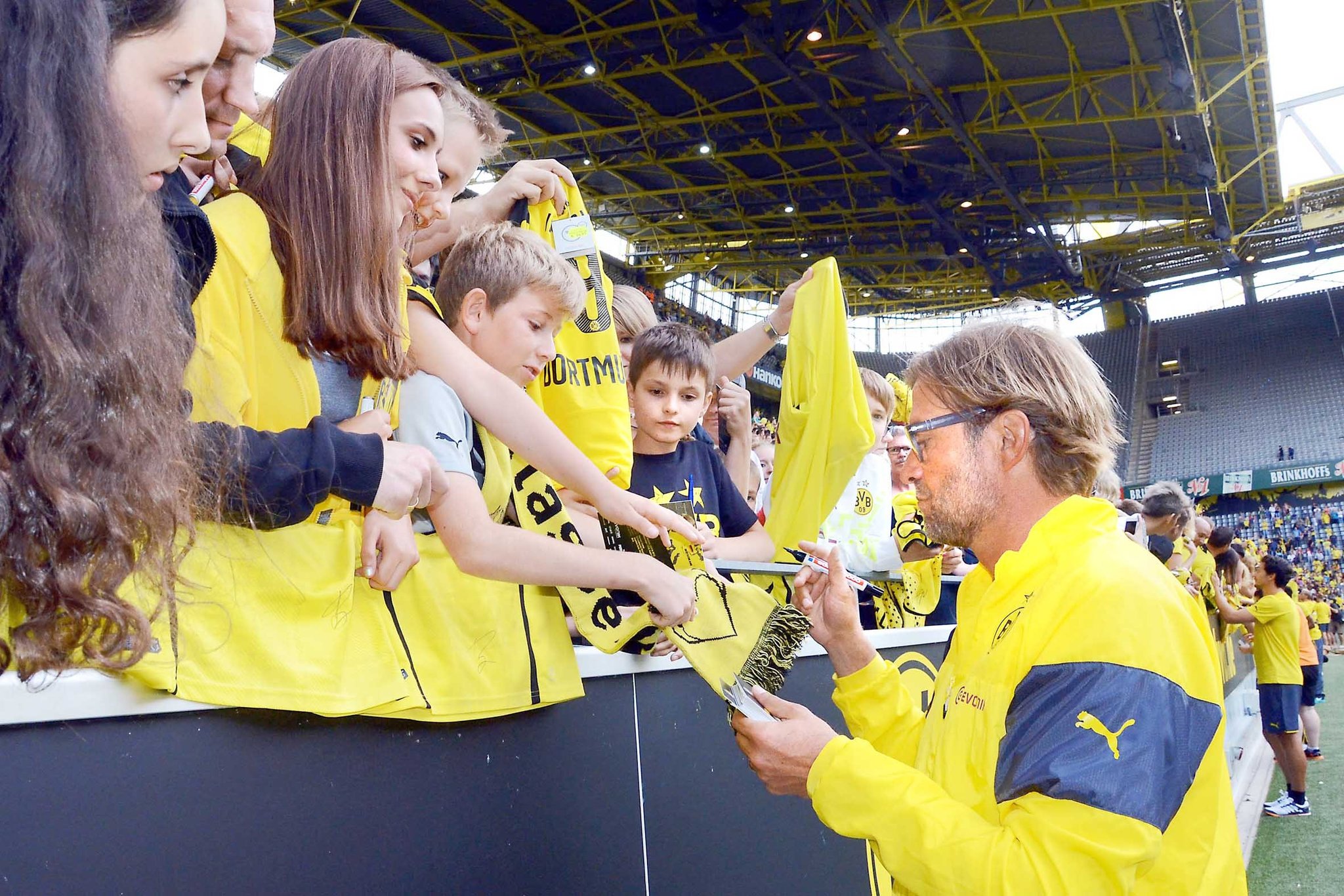 90000 BVB-Fans feiern Saisonauftakt - Dortmund-City
