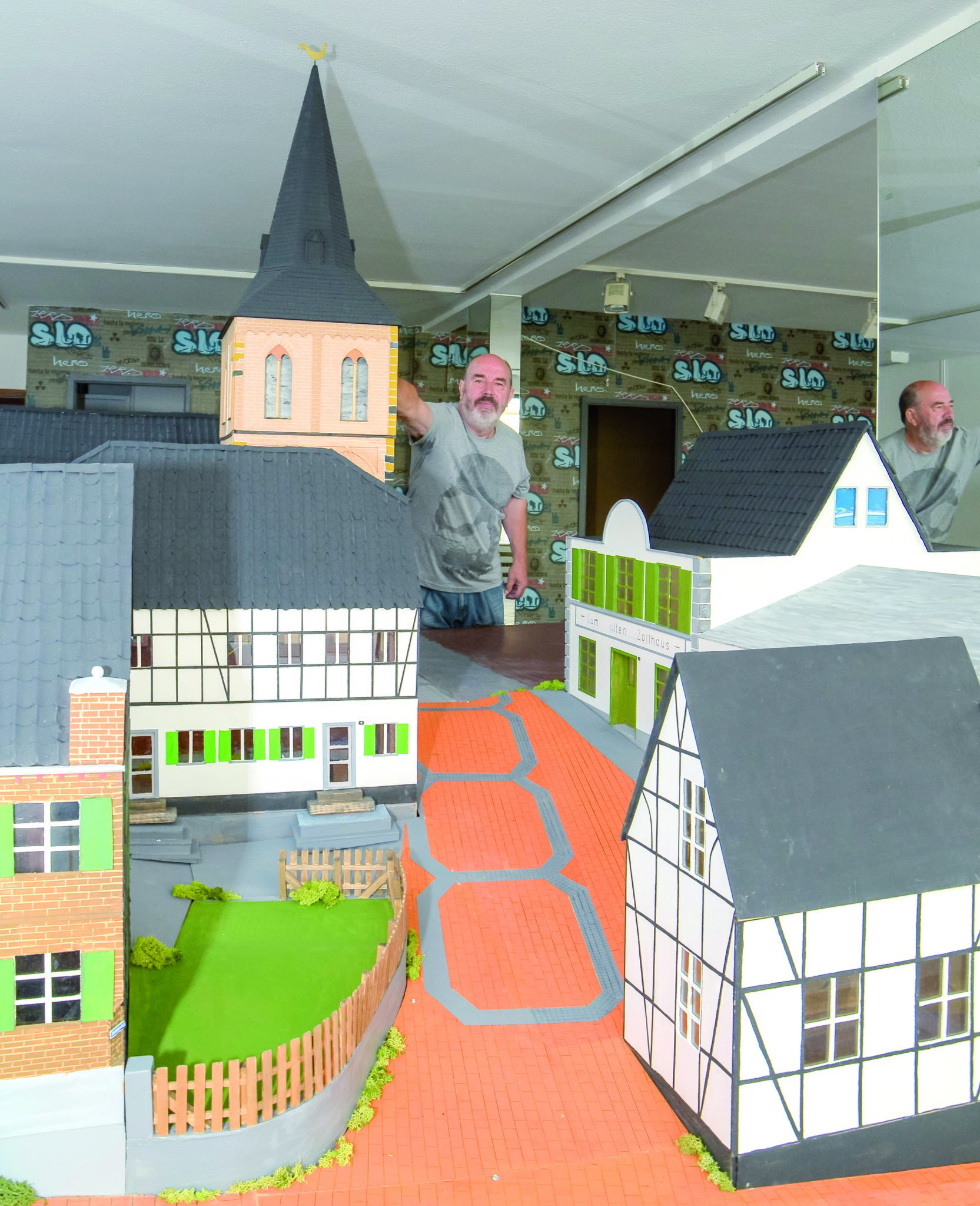 Monheimer Altstadt steht zurzeit in Baumberg - Monheim am Rhein