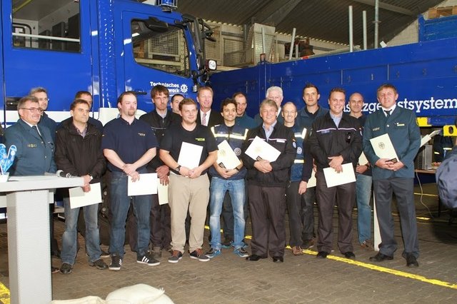 NRW-Innenminister Jäger würdigt Einsatzkräfte beim Sommerfest des THW ...