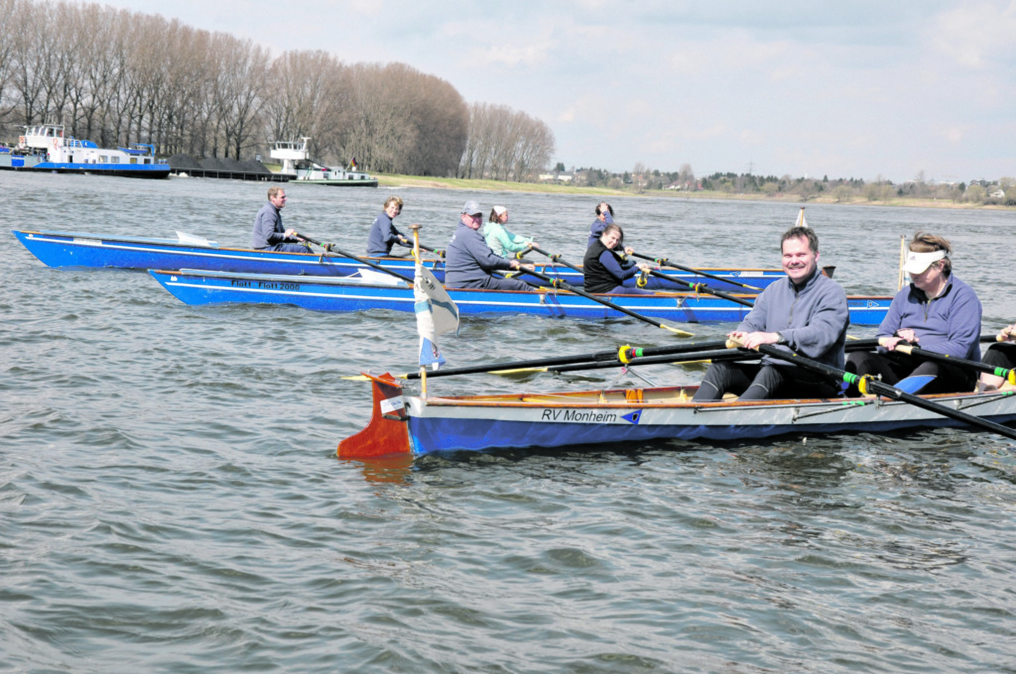 Ruderer eröffnen die Saison - Monheim am Rhein