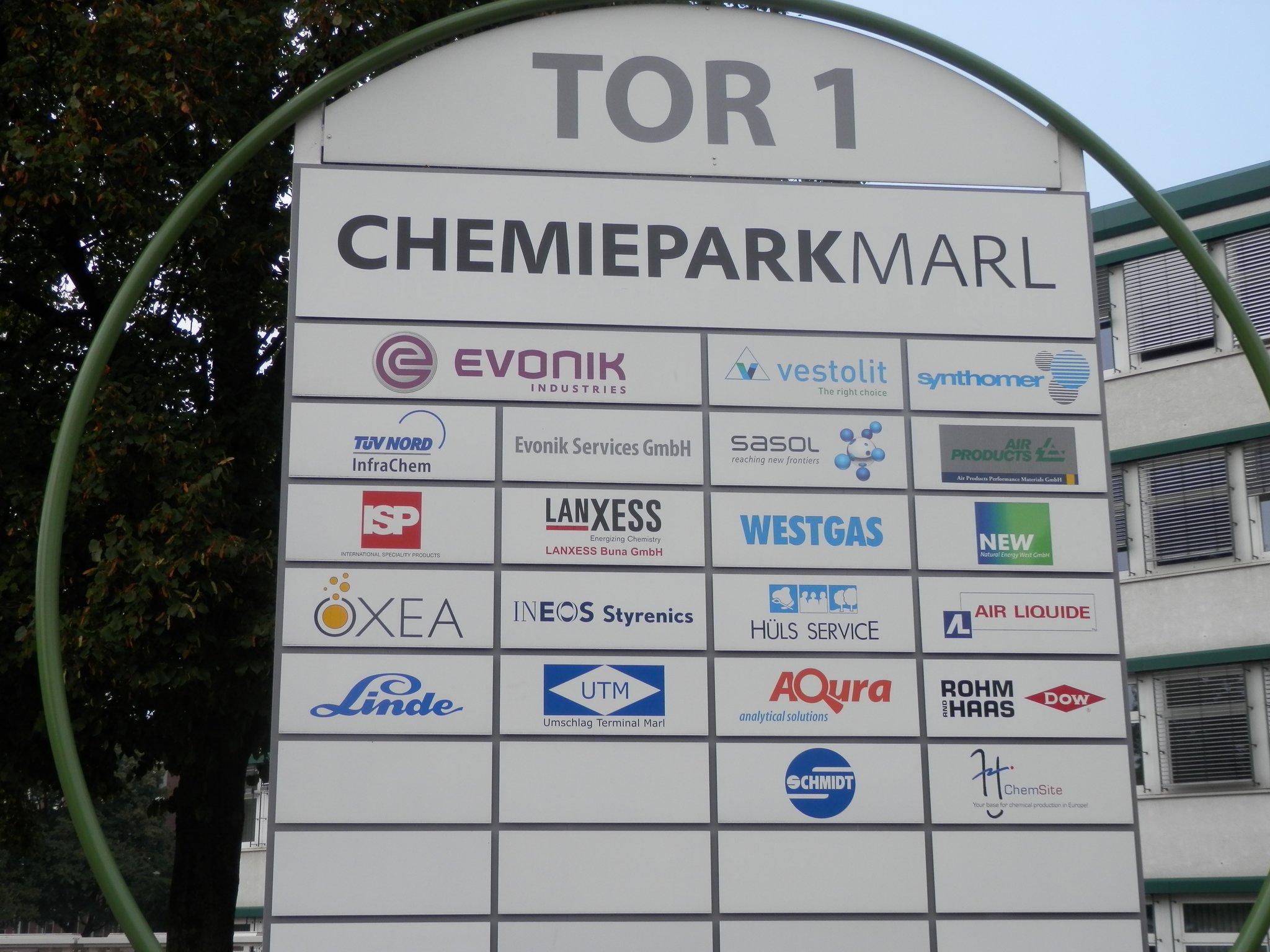 Chemiepark Marl: 75 Jahre Ausbildung von Chemische Werke Hüls (CWH ...