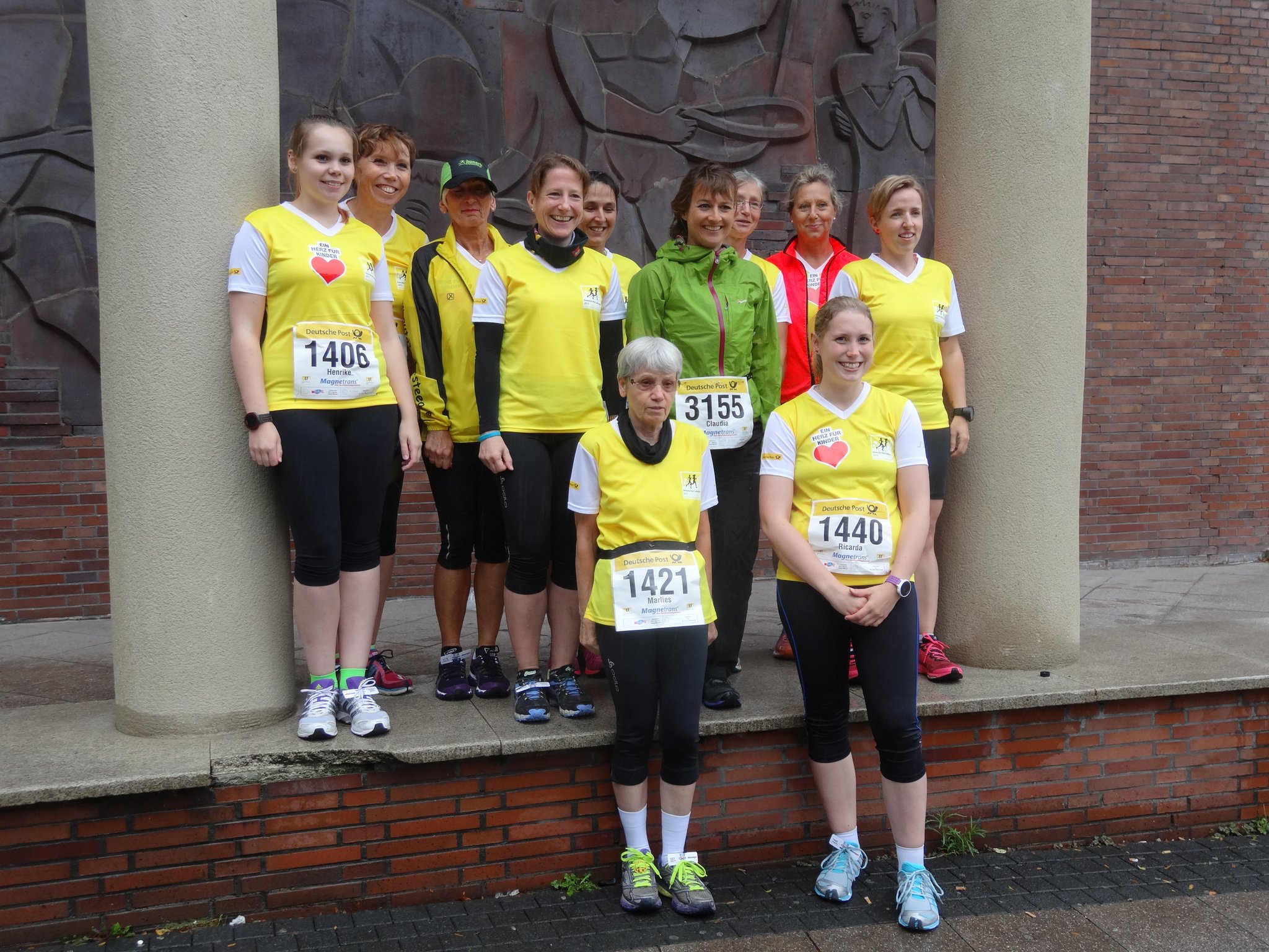 Deutsche Post Ladies Run in Essen war völlig verregnet - Essen-Steele
