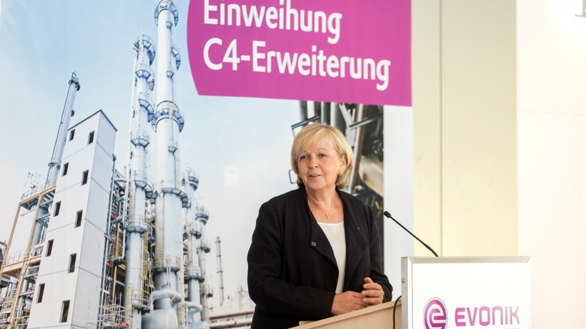 Evonik weiht im Chemiepark Marl neue Anlagen mit innovativer ...