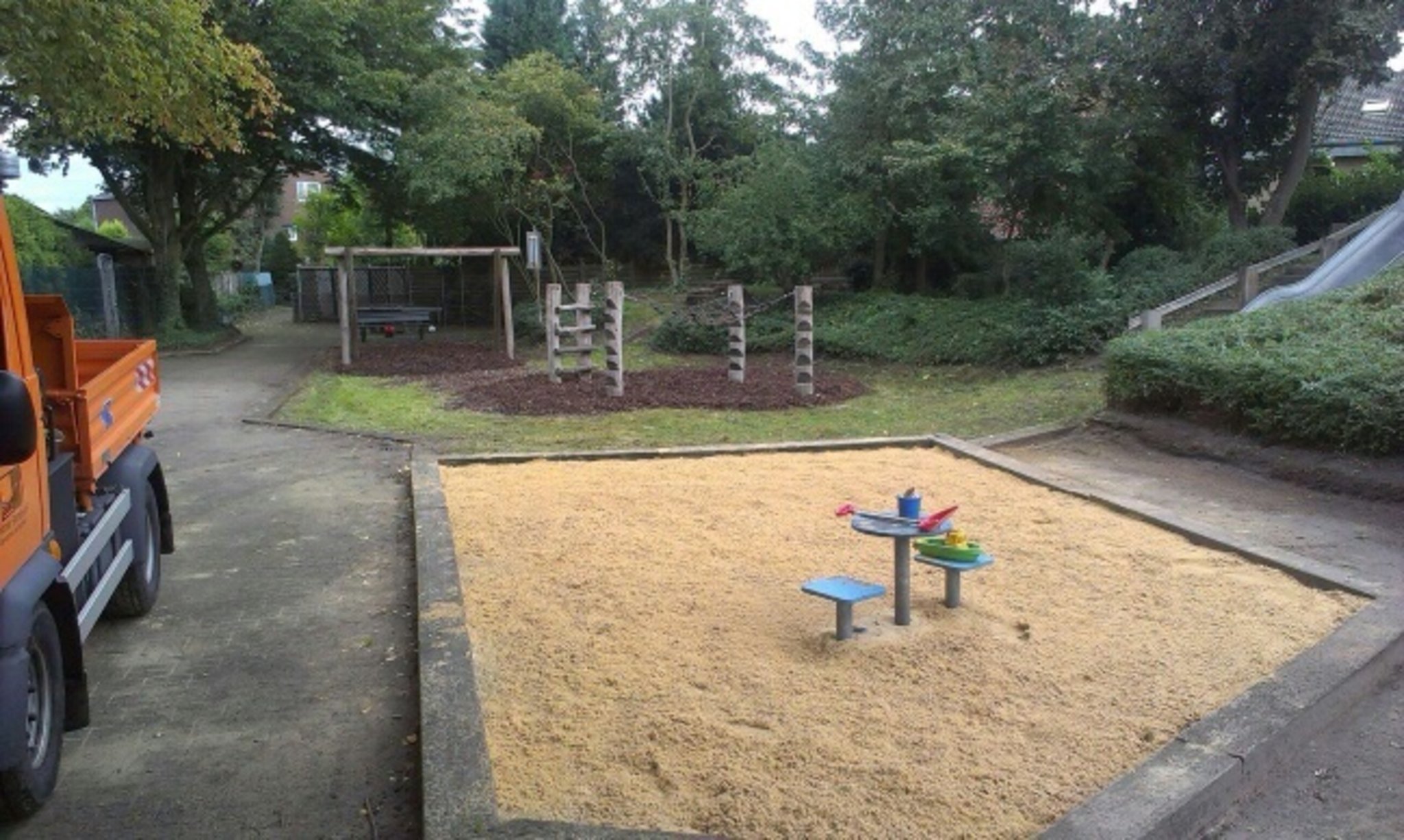 Spielplatz im Erper Feld erstrahlt in neuem Glanz - Marl