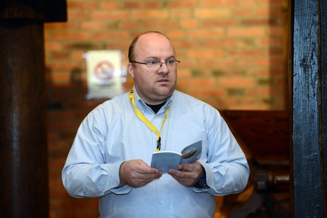 Heimspiel für Düsseldorfer Autor: Drohender Flop in der Buscher Mühle ...