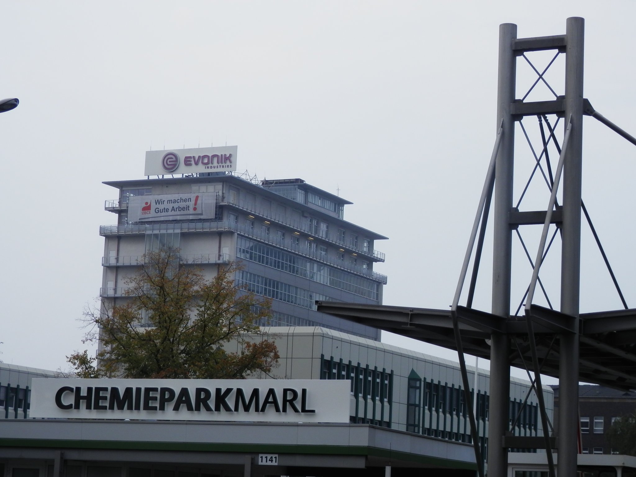 Evonik erweitert seine Produktionsanlage für Katalysatoren im ...