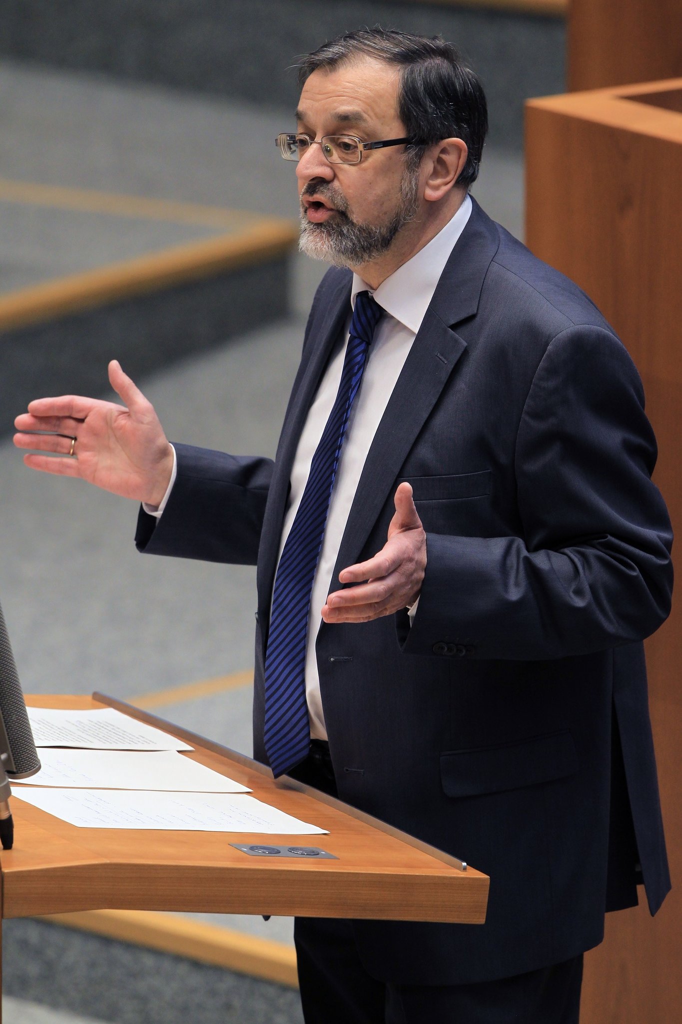 Michael Scheffler: „Viele Maßnahmen gegen Kinderarmut in NRW vom Land ...