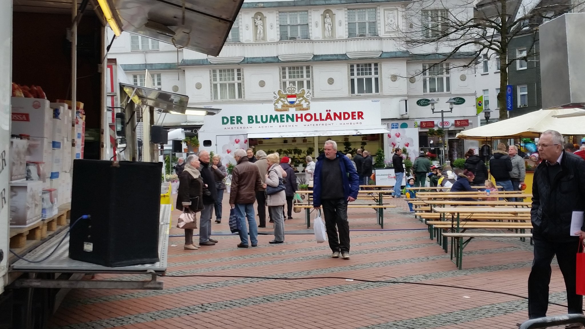 Marktschreier und Eiseskälte heute in Steele - Essen-Steele