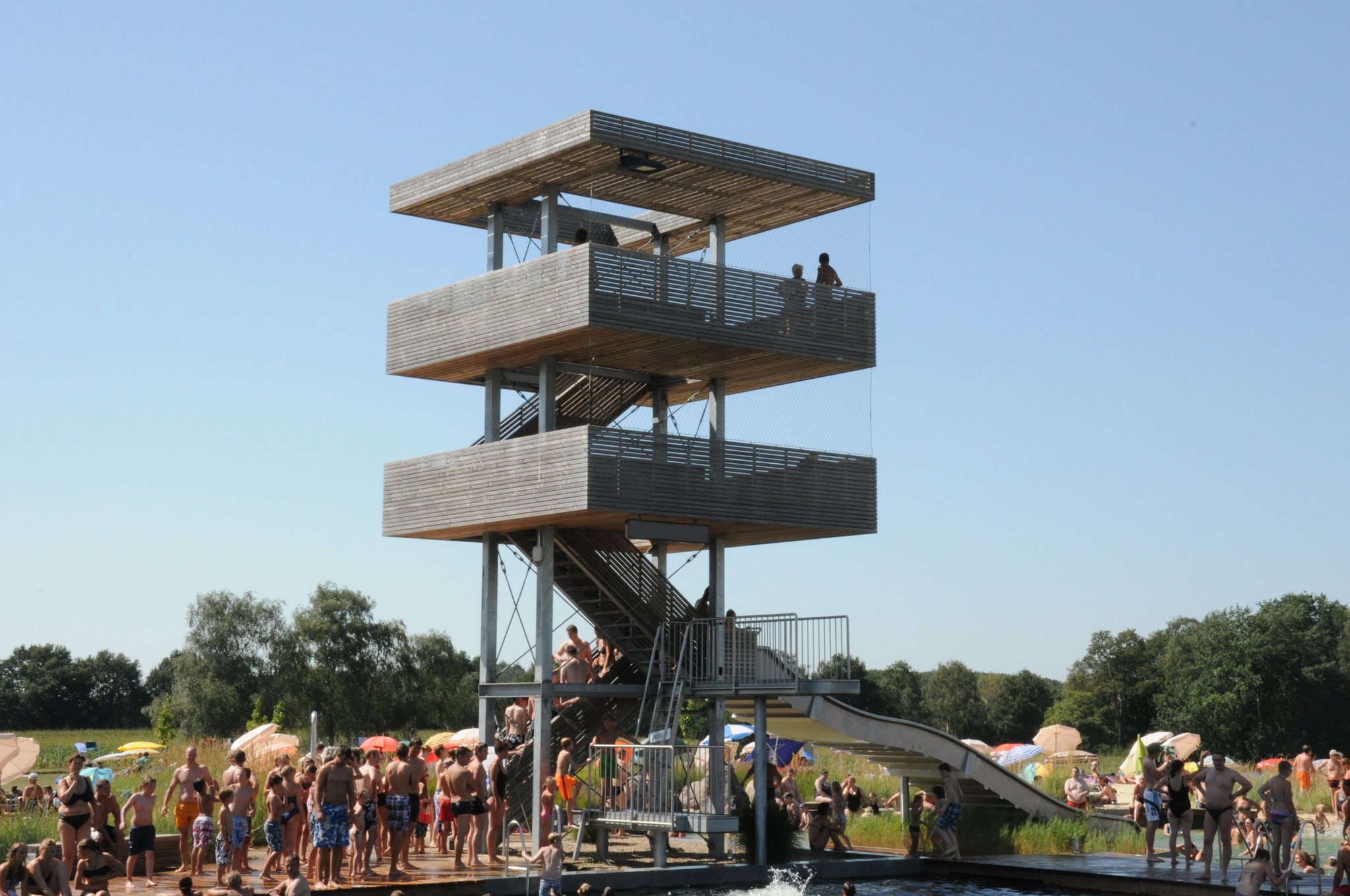 Badespaß pur: Das Naturbad Olfen macht am Samstag, dem 7. Mai 2016 ...