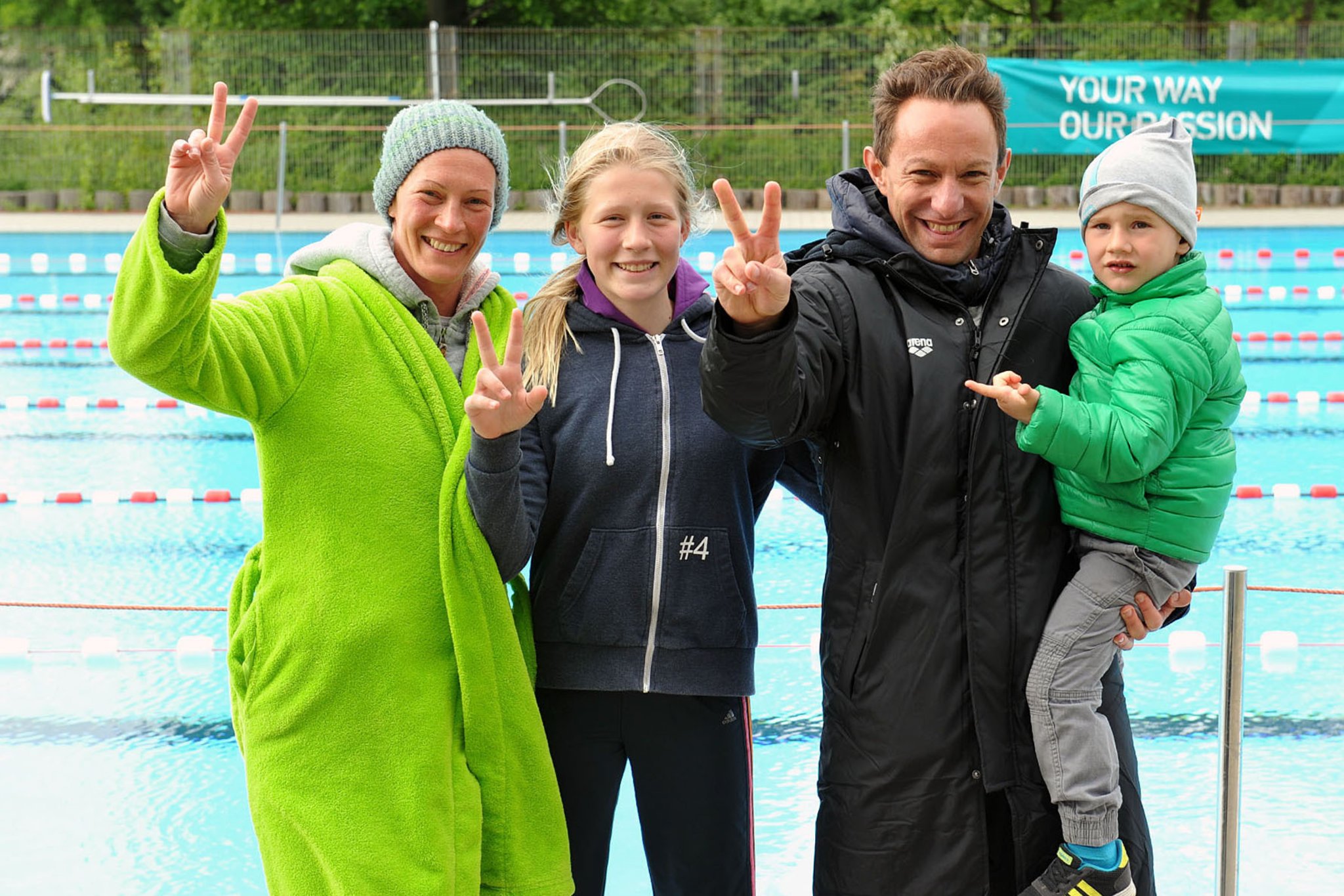 Swim & Run trotz kühler Temperaturen im Freibad Dellwig - Essen-Borbeck