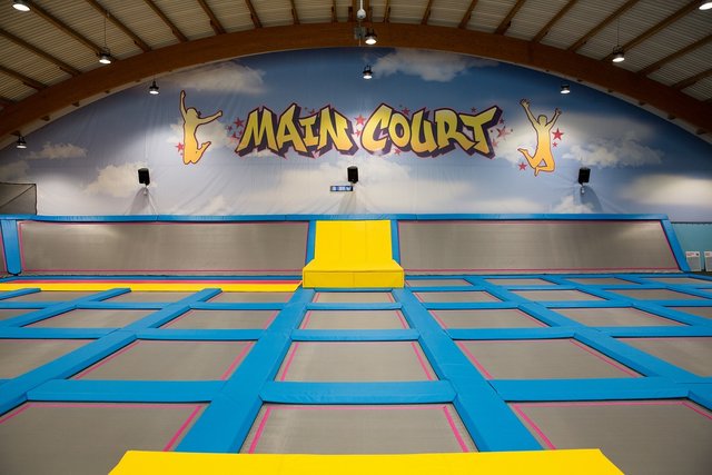 NRWs größter Trampolinpark eröffnet in Essen - Essen-Steele