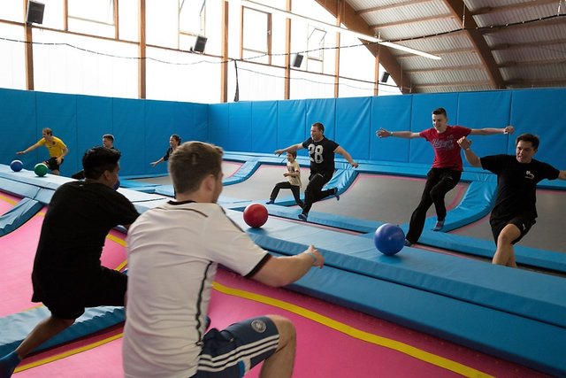 NRWs größter Trampolinpark eröffnet in Essen - Essen-Steele