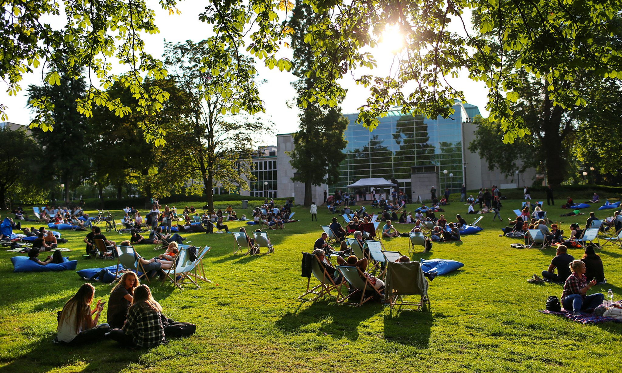 "Park Sounds": Wegen Wetter erst ab 21. Juni im Stadtgarten Essen ...