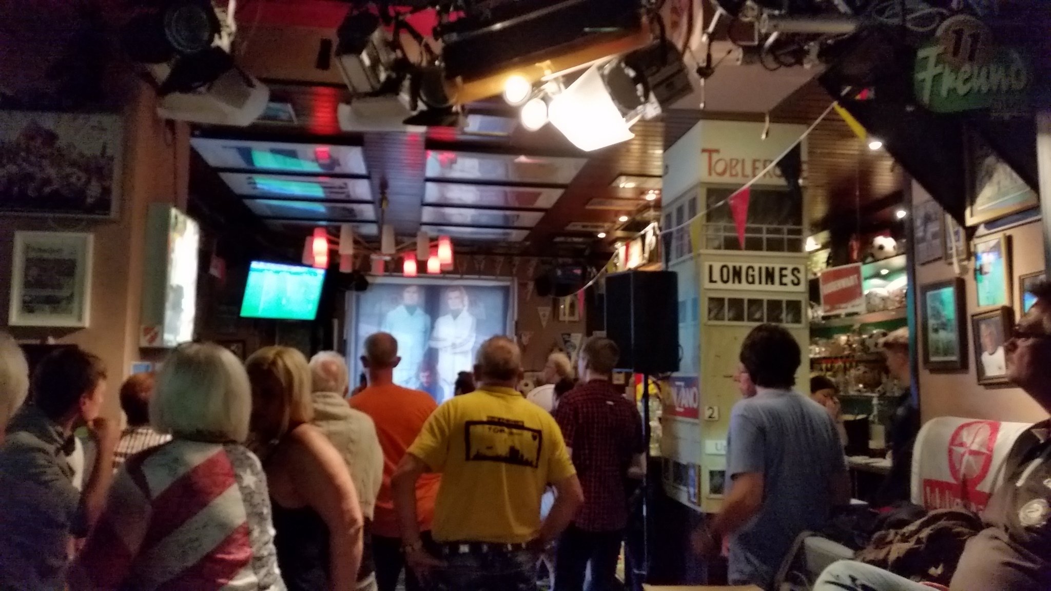 TEIL II FUßBALL - PARTY in der 11-Freunde-Bar. - Marl